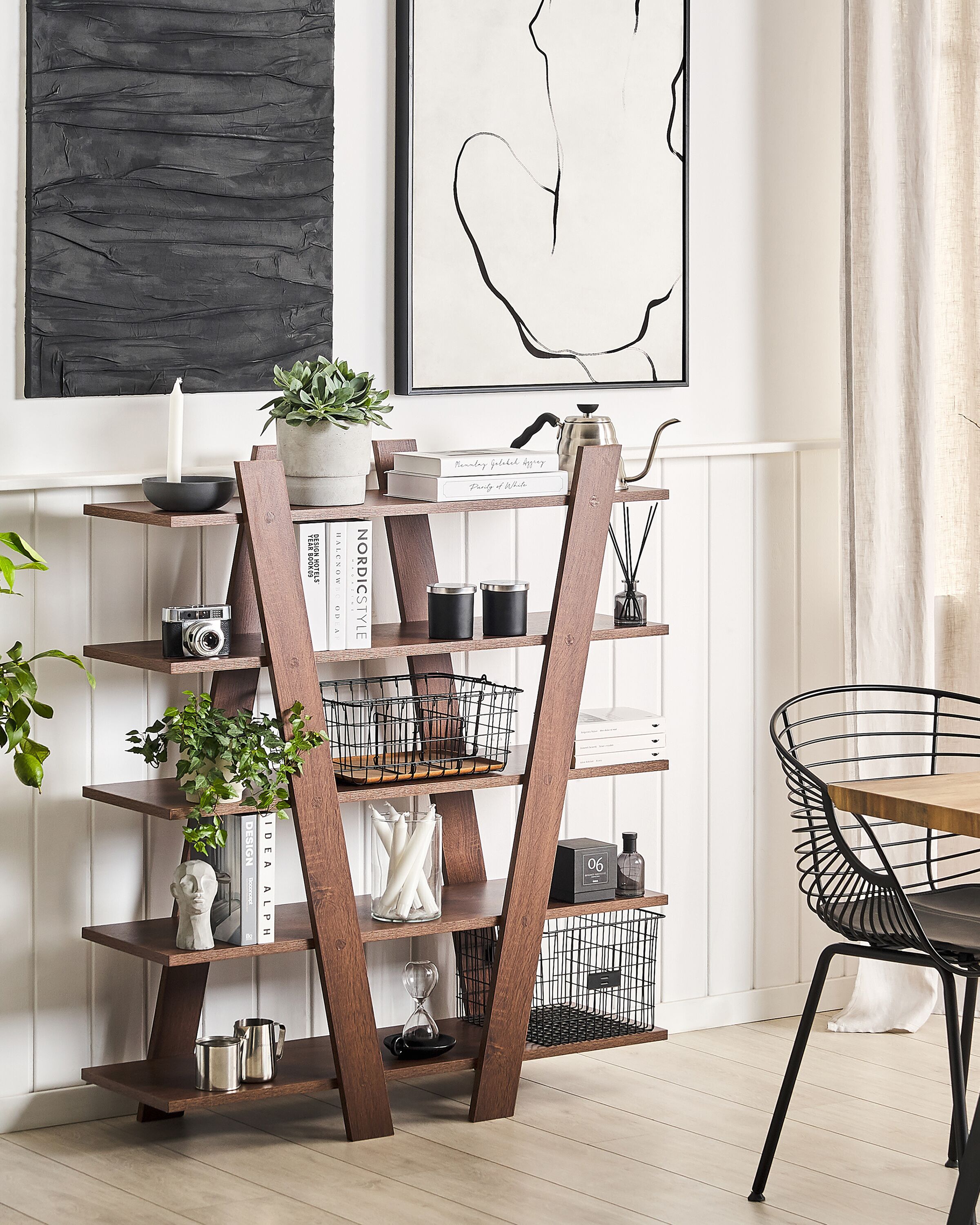 Hylla med 5 hyllplan mörkträ ESCALANTE | Beliani.se