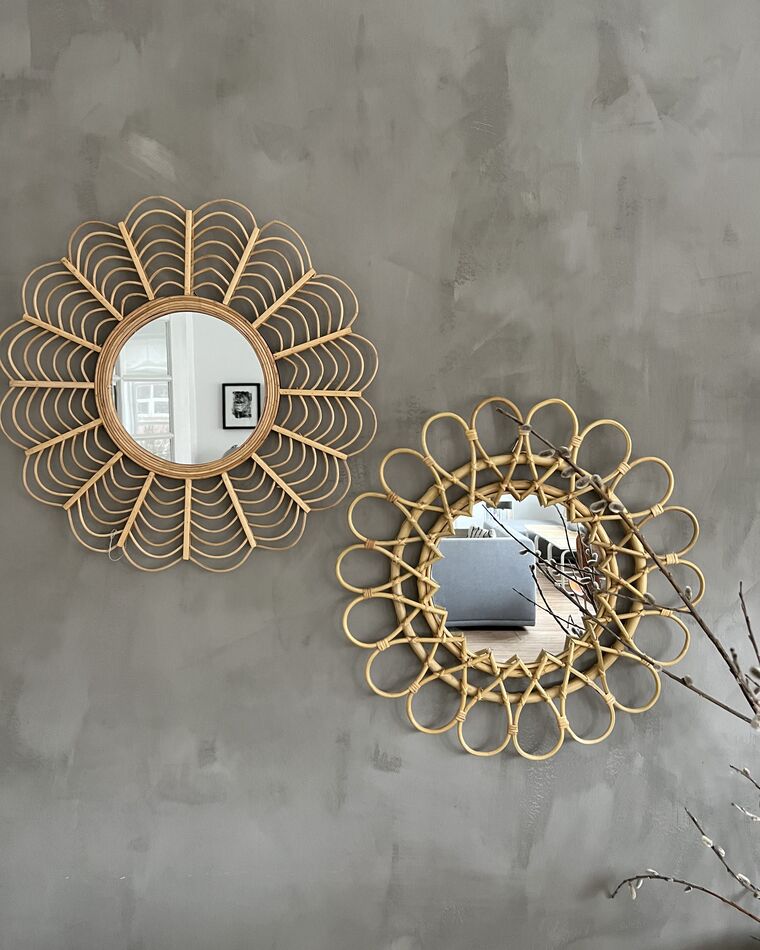 Rattanowe okrągłe lustro ścienne słońce ⌀ 60 cm natural BABAI | Beliani.pl