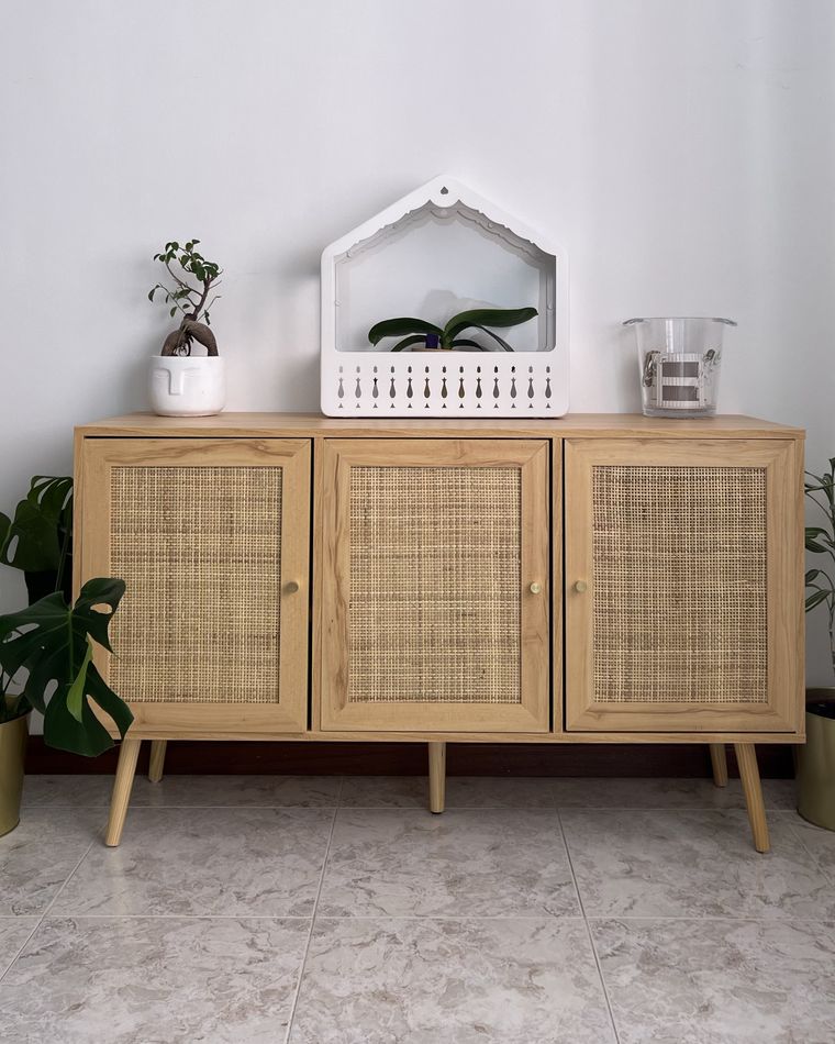 Commode à 3 portes en rotin bois clair PEROTE | Beliani.fr