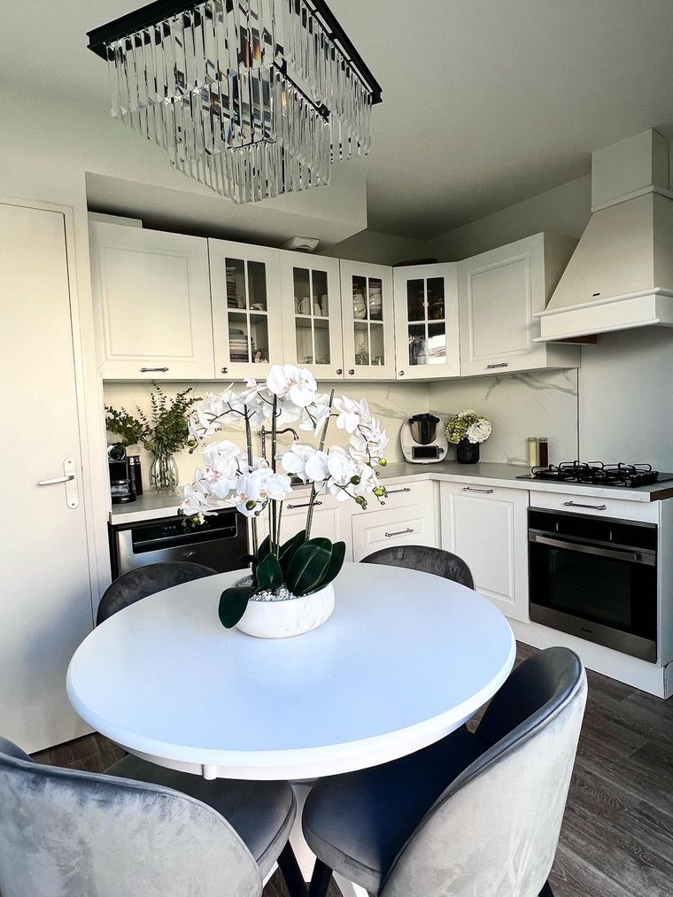 Round Dining Table ⌀ 100 cm White AKRON | Beliani.co.uk