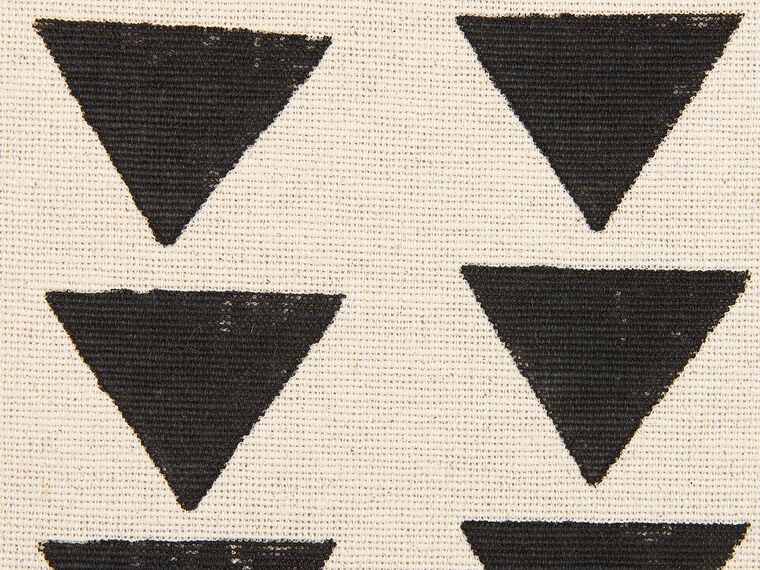 Set of 2 Cotton Cushions Triangle Pattern 45 x 45 cm Beige and Black ...