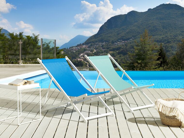 Transat pliable turquoise et blanc LOCRI II | Beliani.fr
