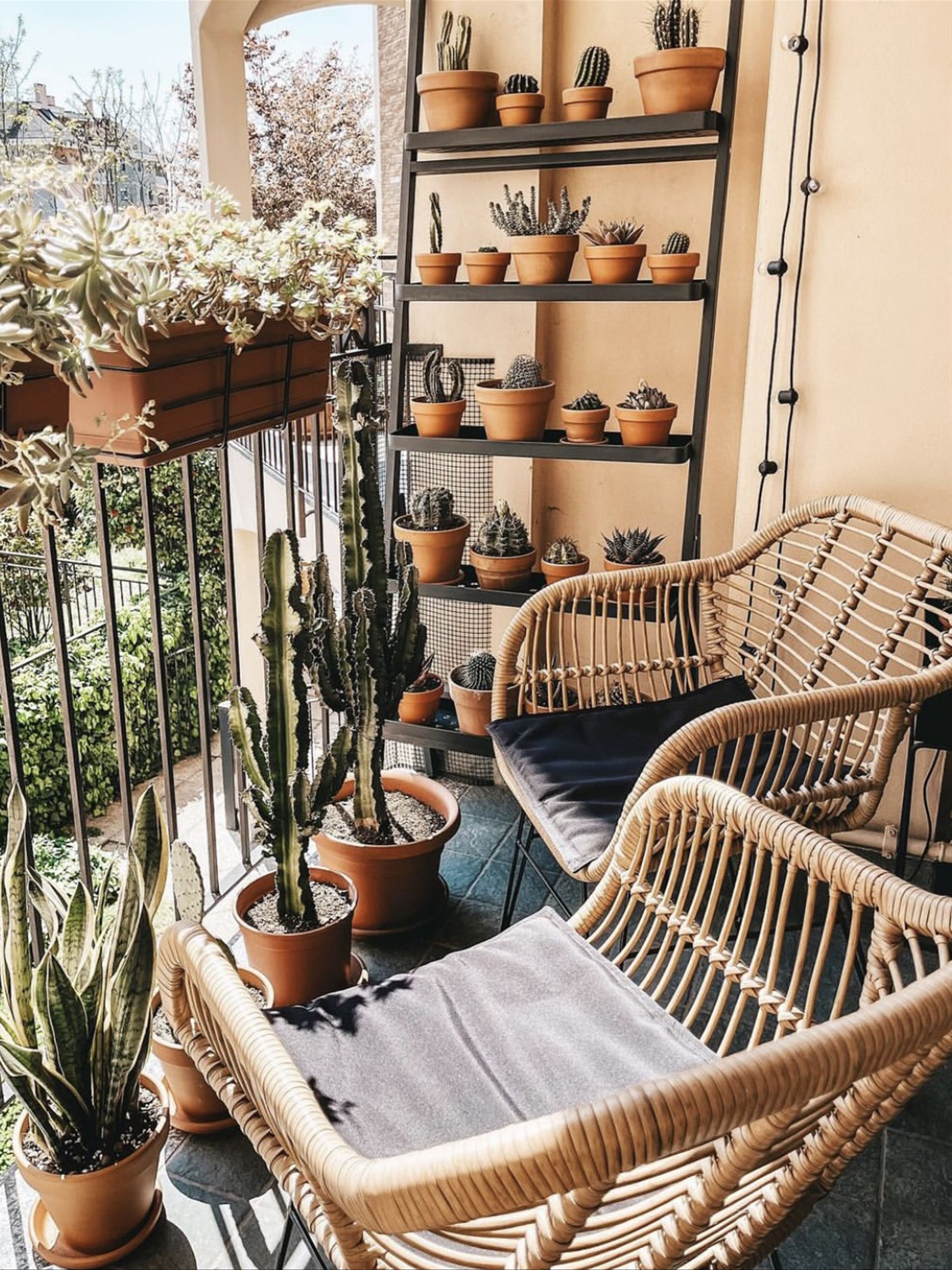 PE Rattan Bistro Set Natural TROPEA II | Beliani.co.uk