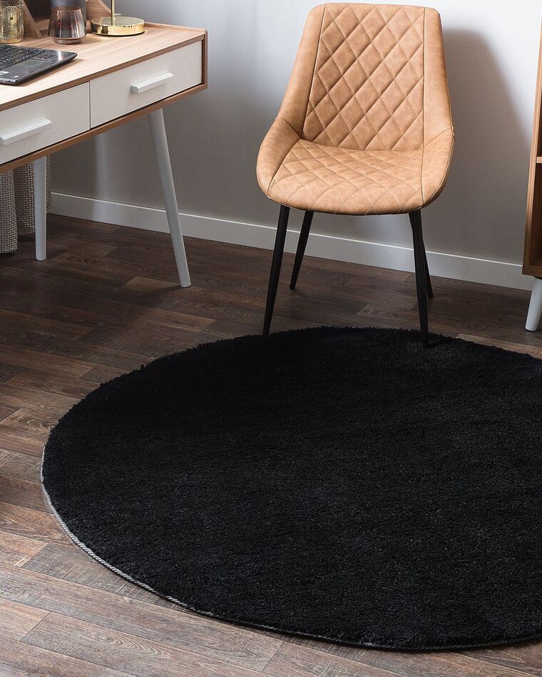 Shaggy Round Area Rug ⌀ 140 cm Black DEMRE | Beliani.co.uk