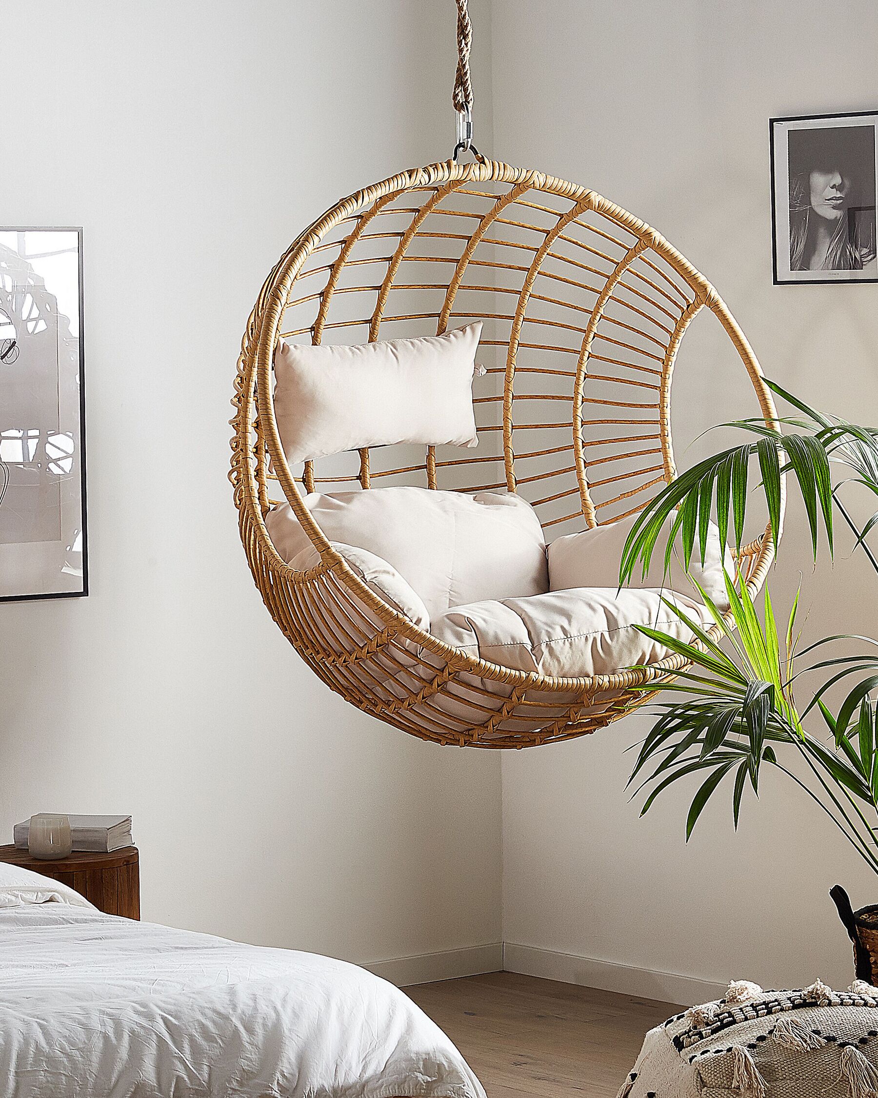 Cadeira suspensa em rattan cor natural com suporte ASPIO | Beliani.pt