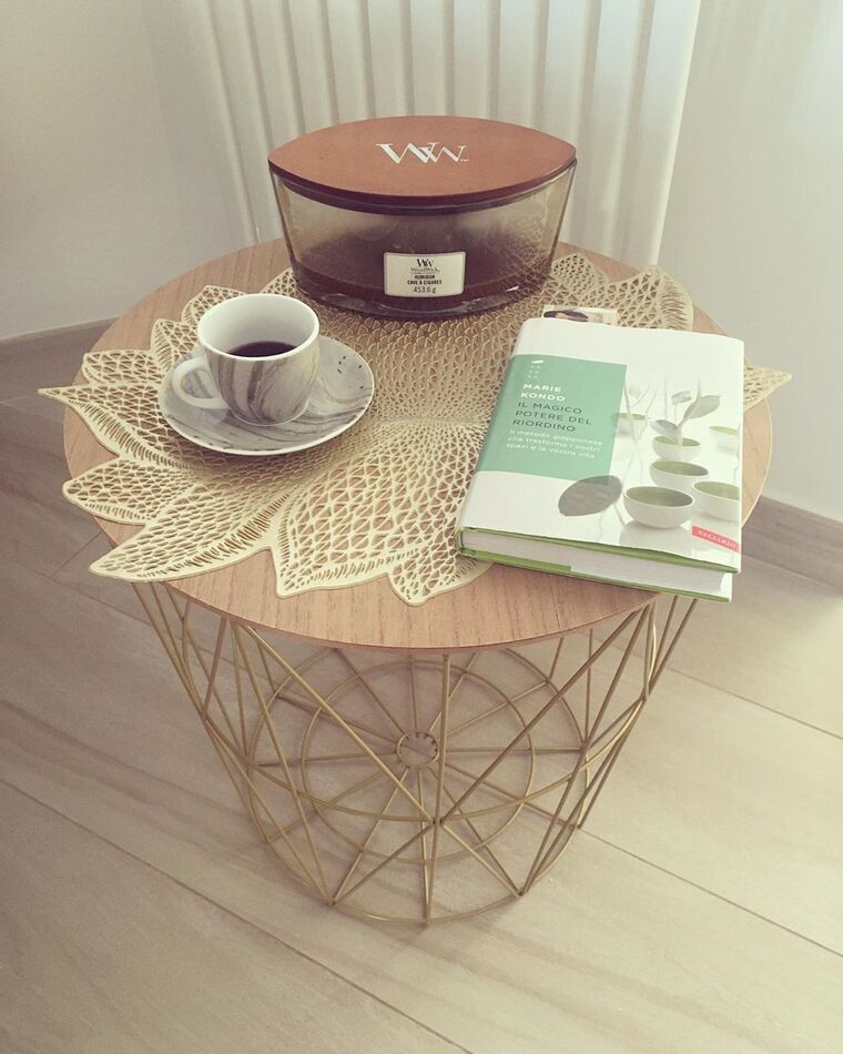 Wire Frame Metal Storage Side Table Gold LANARK | Beliani.co.uk