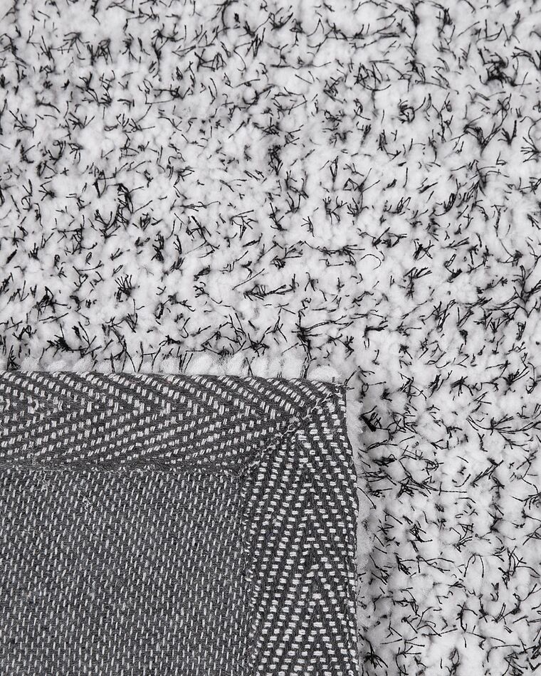 Tapis poivre sel 140 x 200 cm DEMRE | Beliani.fr