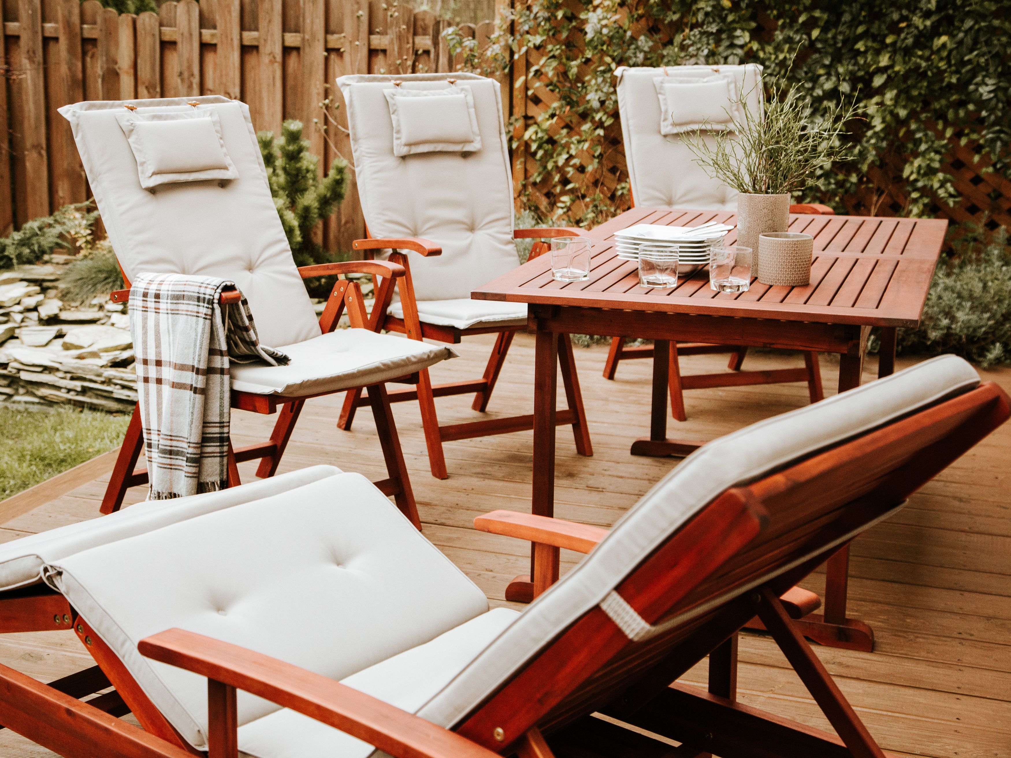 Puutarhatuolin pehmuste luonnonvalkoinen 2 kpl TOSCANA/JAVA | Beliani.fi