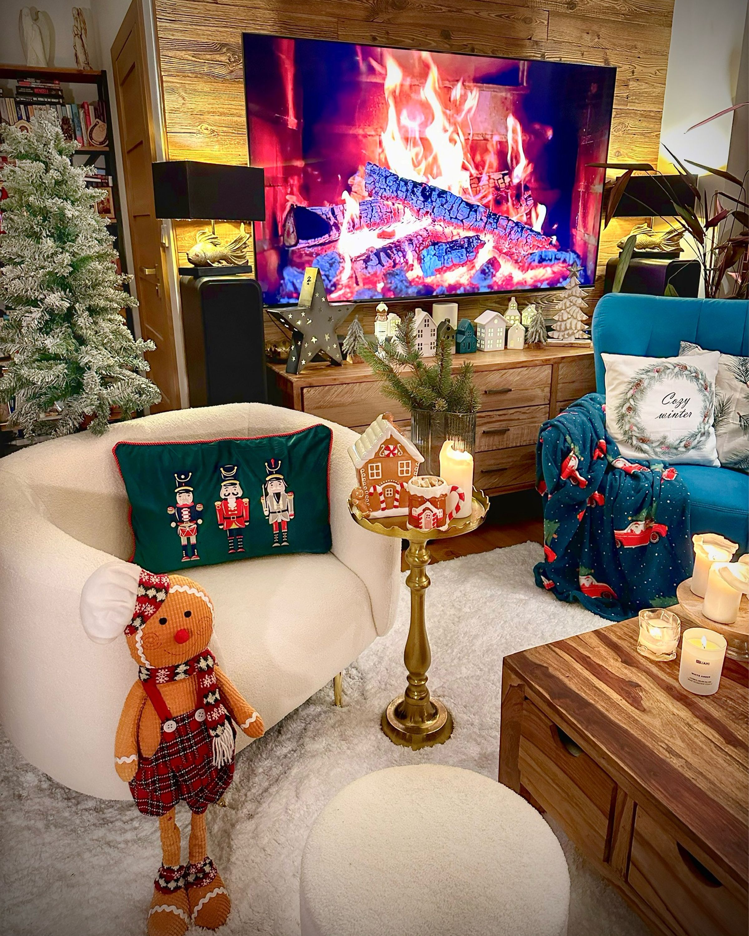 Metal Side Table Gold TIMARU | Beliani.co.uk