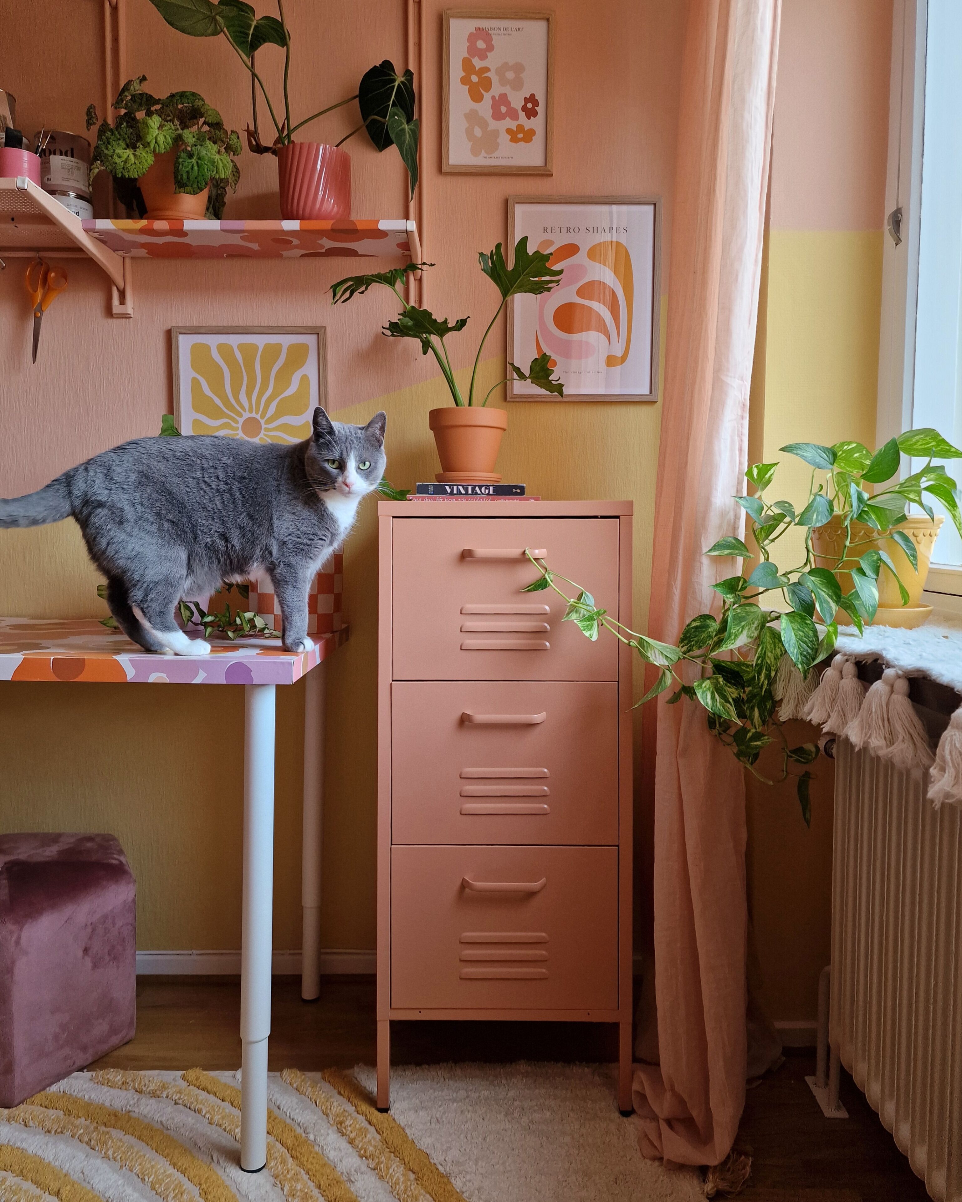 3 Drawer Metal Storage Cabinet Pink WOSTOK | Beliani.co.uk