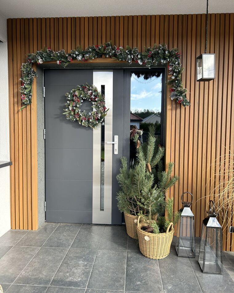 Corona LED efecto nieve ⌀ 60 cm PAIMIO | Beliani.es