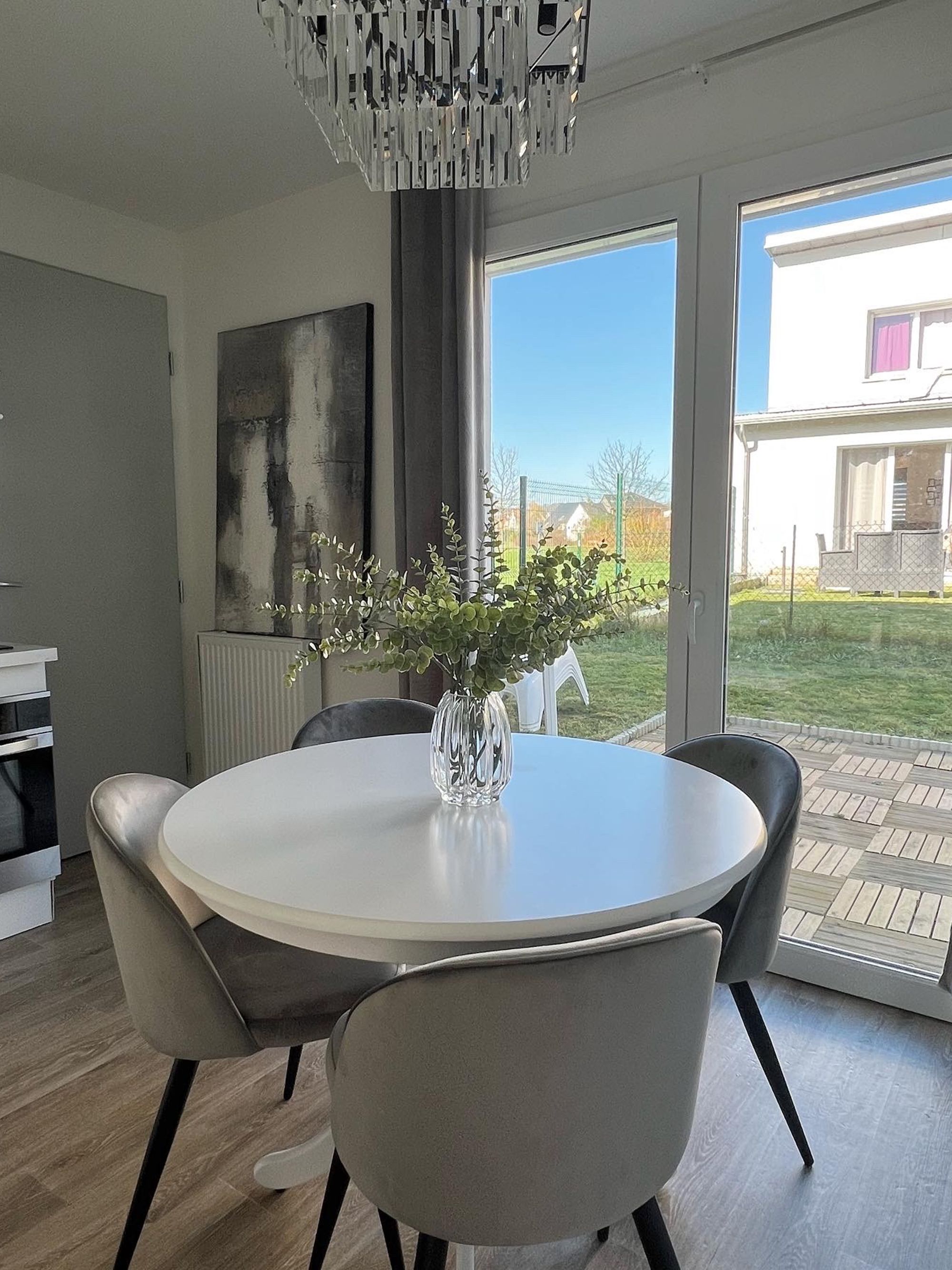 Round Dining Table ⌀ 100 cm White AKRON | Beliani.no