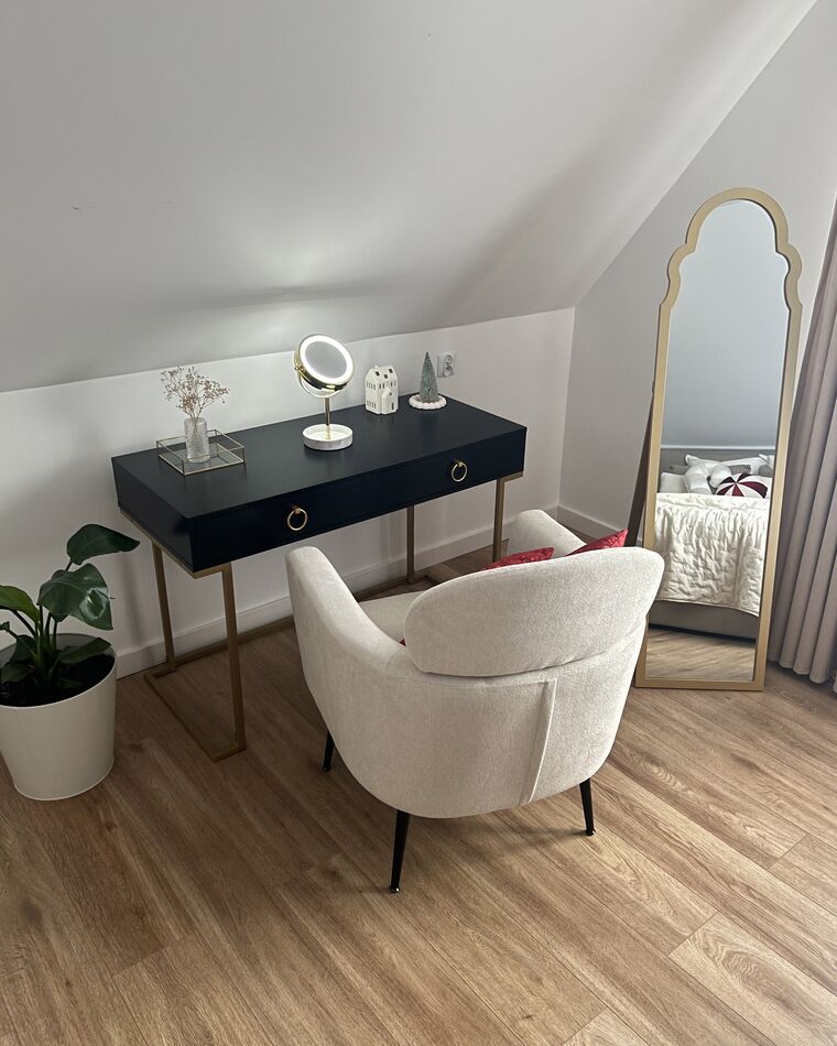 Fabric Armchair White SOBY | Beliani.co.uk