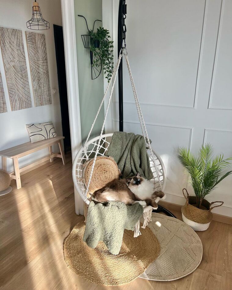 Hanging Chair Stand Black STAN | Beliani.co.uk