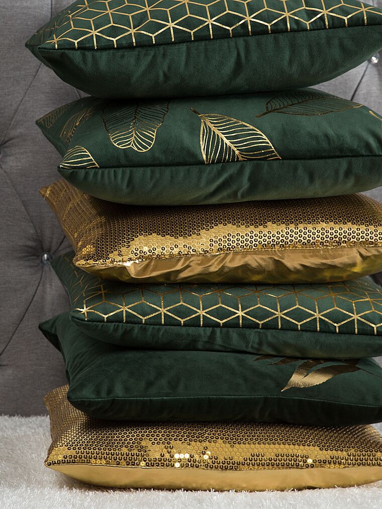 Set of 2 Velvet Cushions Leaf Pattern 45 x 45 cm Green FERN | Beliani.co.uk