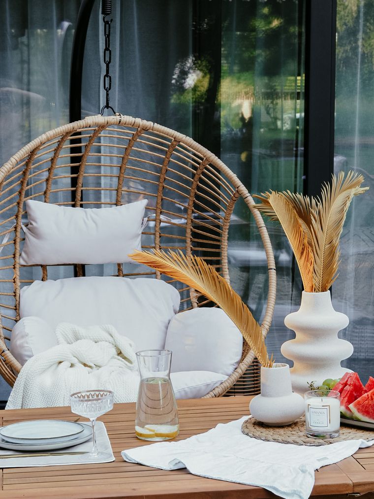 Cadeira suspensa em rattan cor natural com suporte ASPIO | Beliani.pt