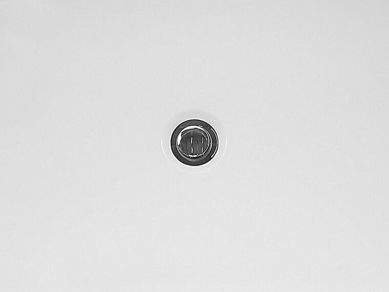 Freestanding Bath 1700 x 690 mm White CALLAO | Beliani.es