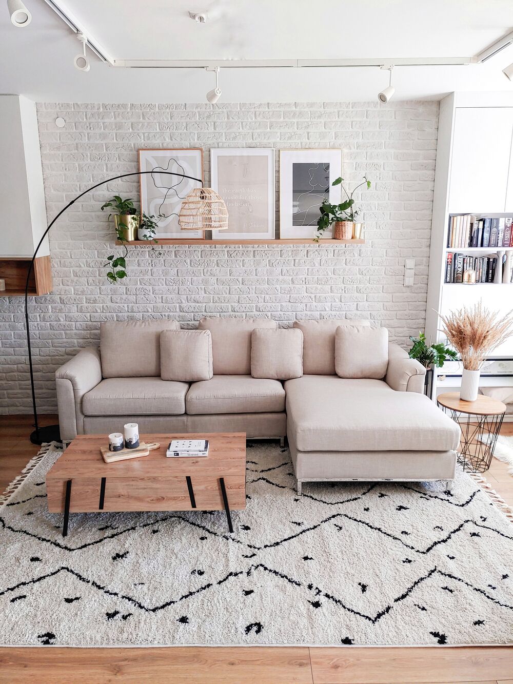 Right Hand Fabric Corner Sofa Beige OSLO | Beliani.co.uk