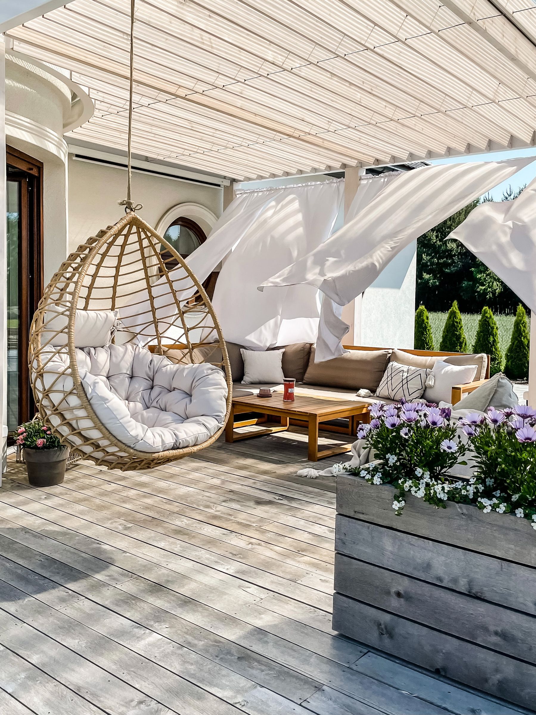 PE Rattan Hanging Chair with Stand Natural ARSITA | Beliani.co.uk