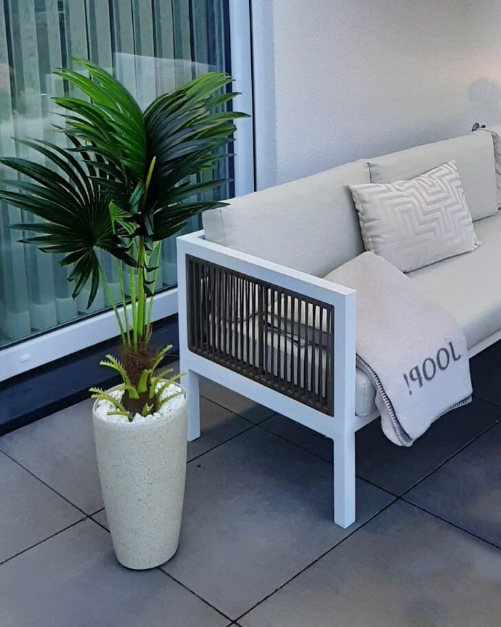 Pot de fleurs en pierre beige 39 x 39 x 75 cm ABDERA | Beliani.fr