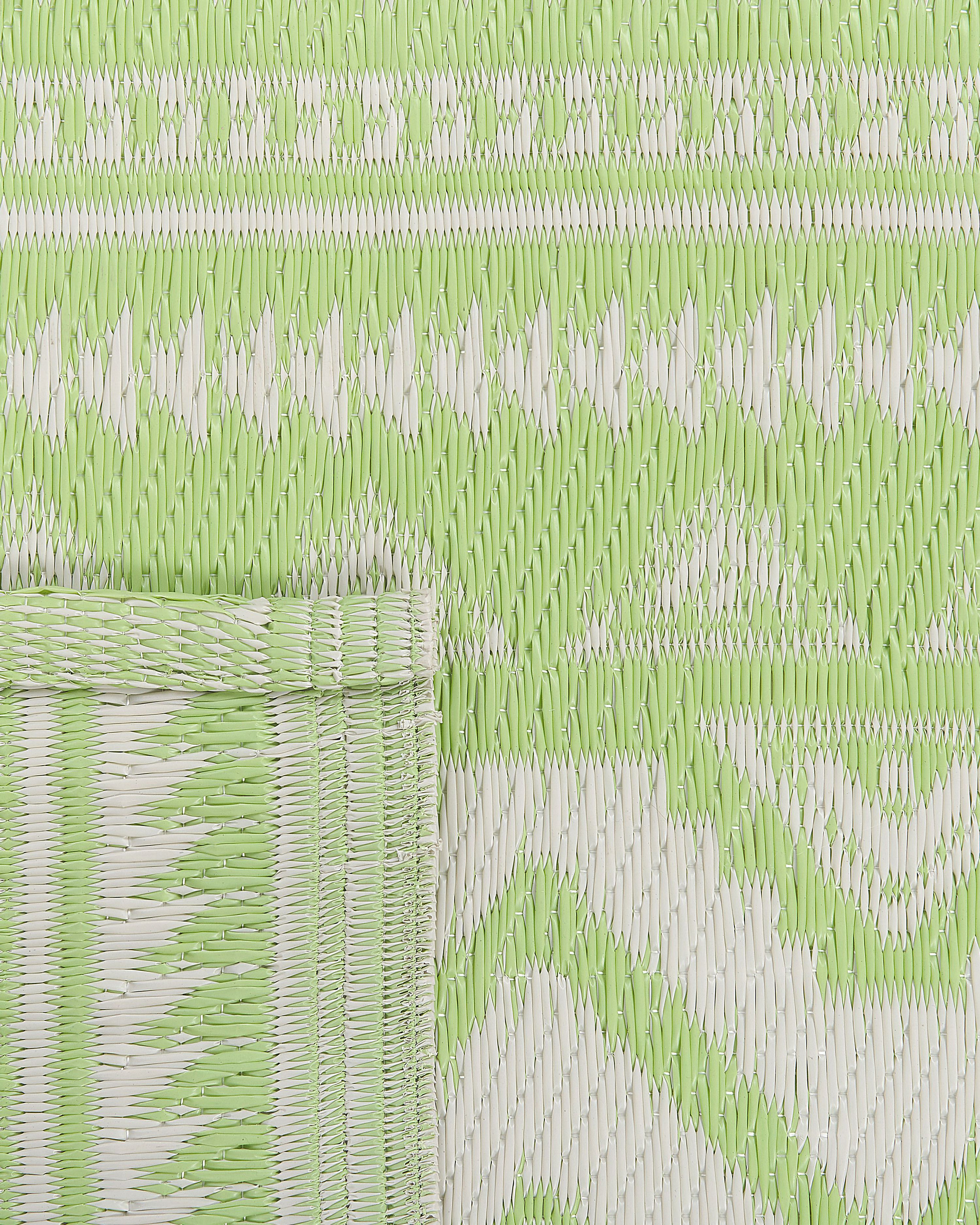 Outdoor Area Rug 120 x 180 cm Green NAGPUR | Beliani.co.uk