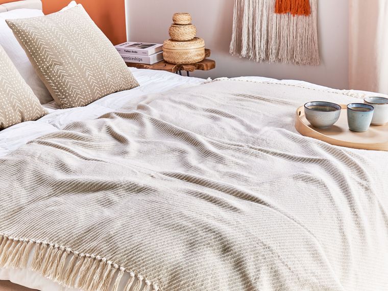 Decke Baumwolle beige 125 x 150 cm YARSA | Beliani.de