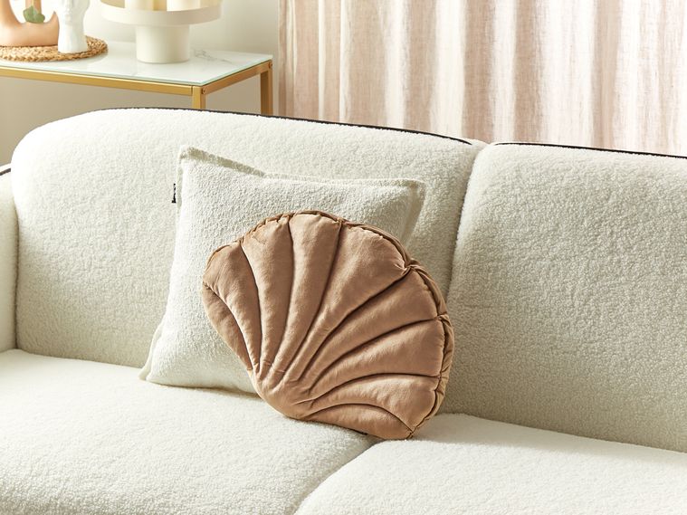 Velvet Seashell Cushion 47 x 35 cm Beige CONSOLIDA | Beliani.co.uk