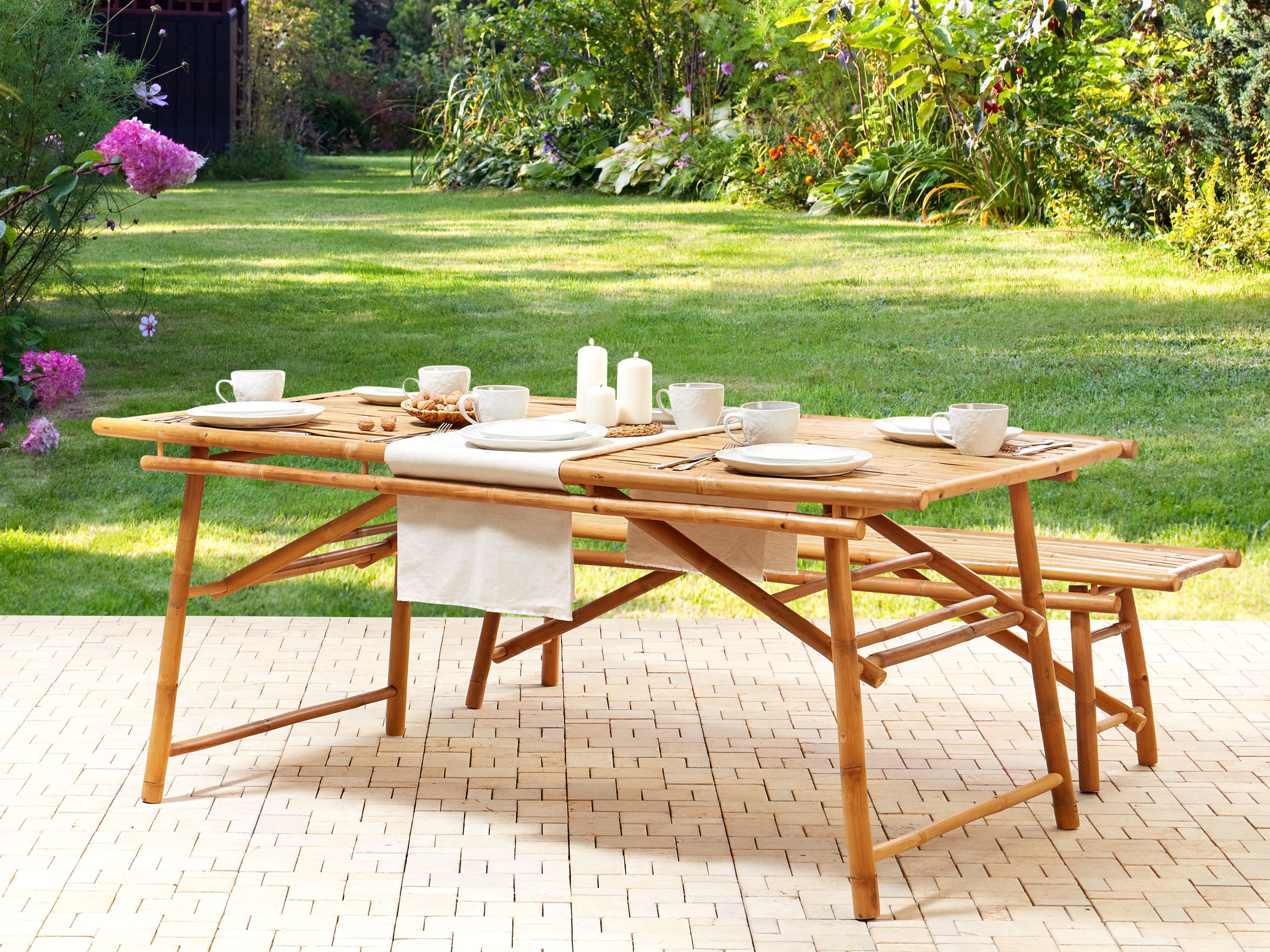 Bamboo Garden Table 180 cm Light Wood TINDARI | Beliani.co.uk