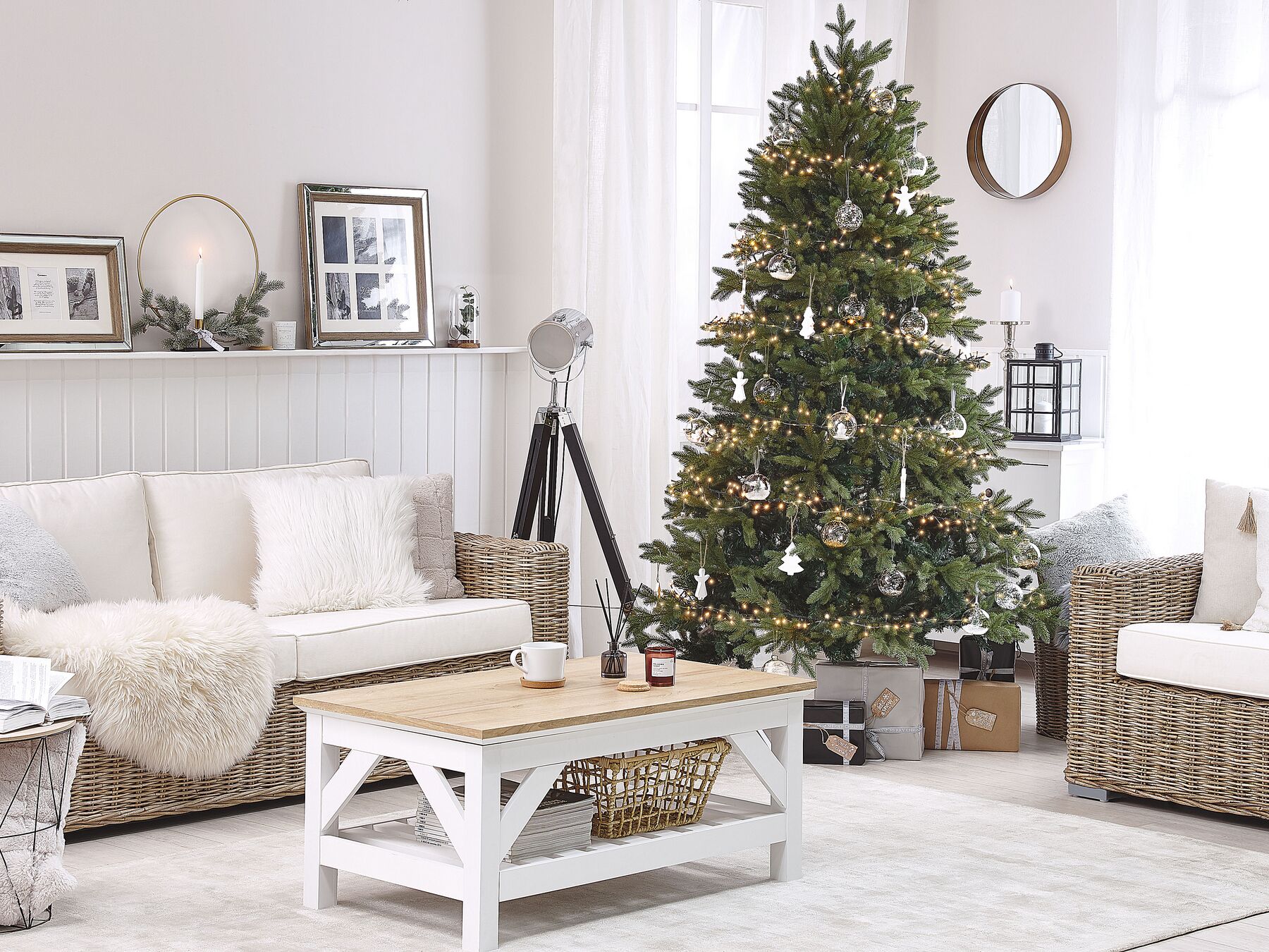 Mirrored Multi Frame for 3 Photos Dark Wood SINTA | Beliani.co.uk