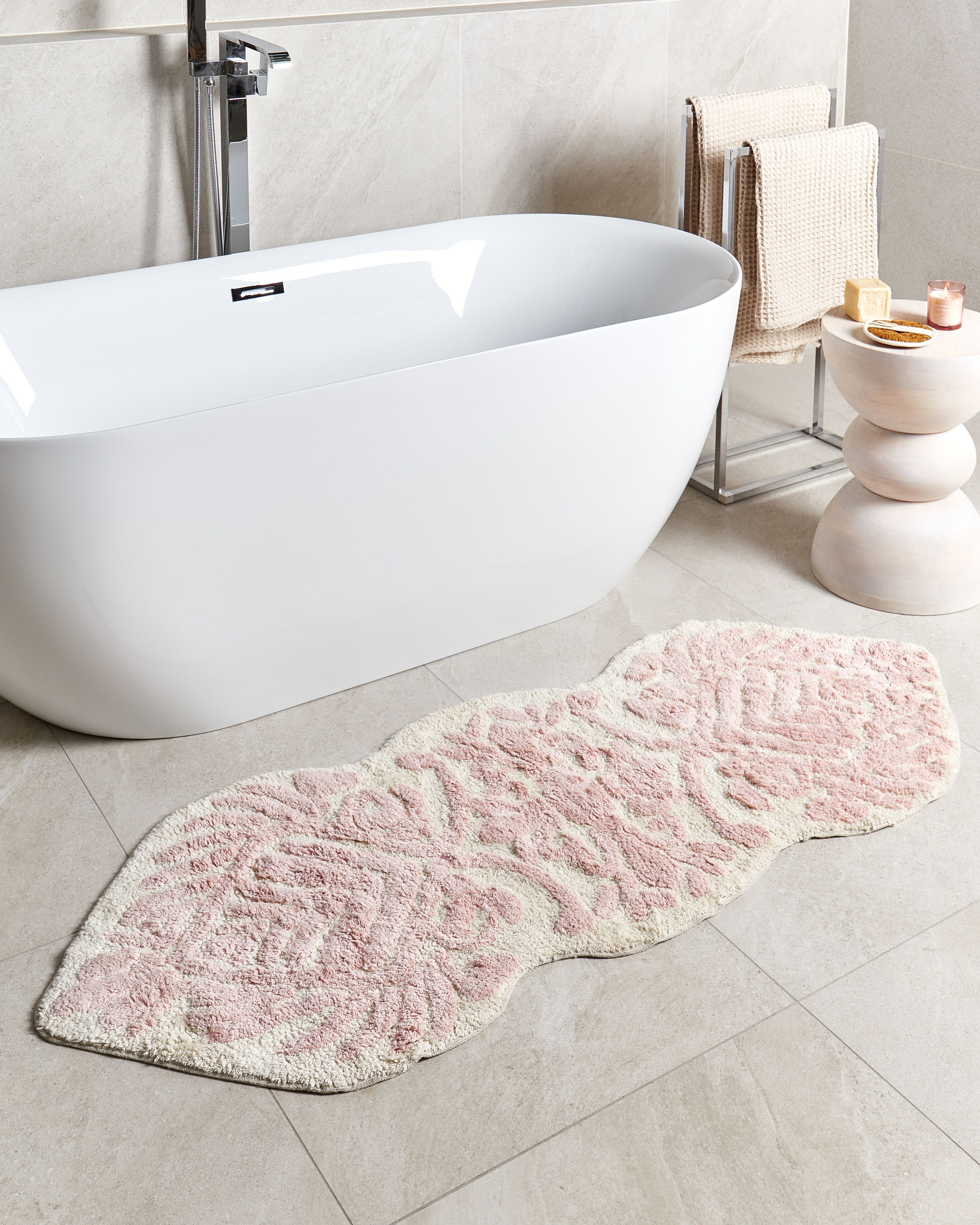 Tapis de bain 150 x 60 cm rose CANBAR | Beliani.fr
