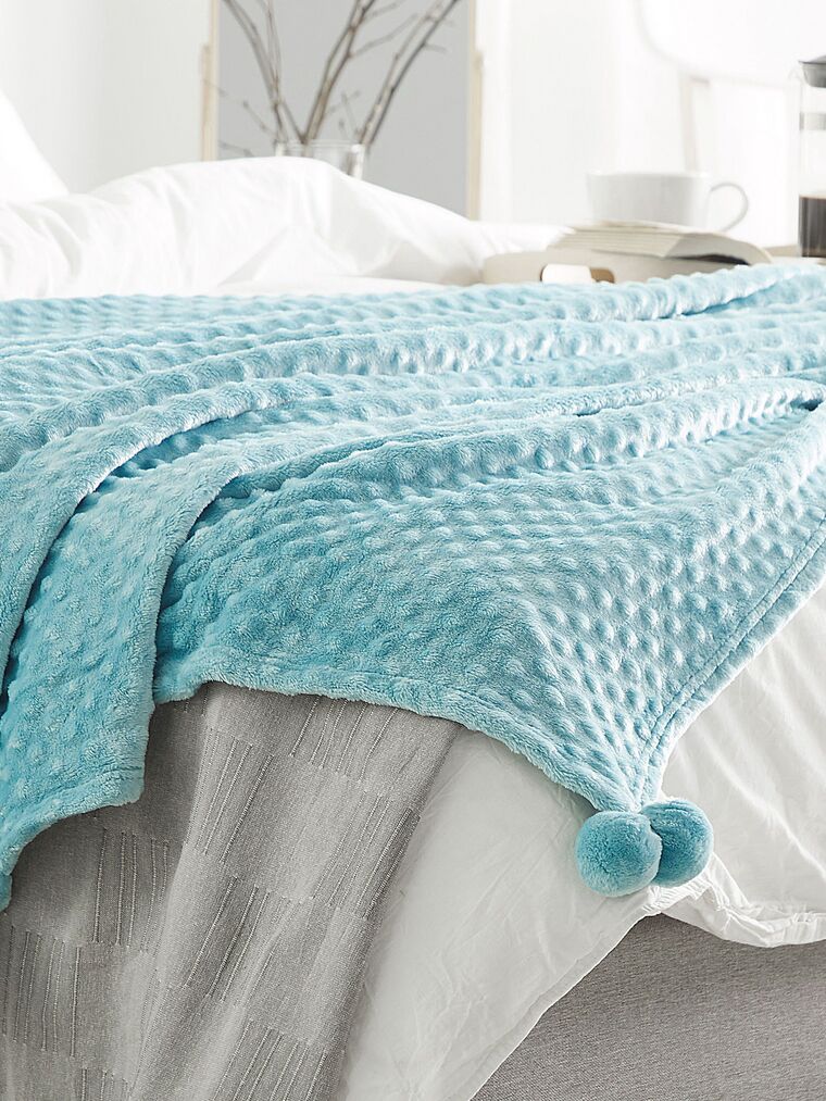Plaid bleu clair 150 x 200 cm SAMUR | Beliani.fr
