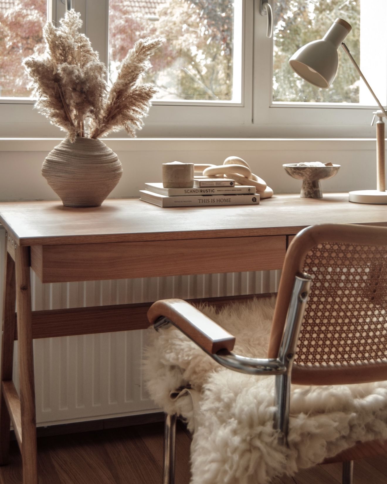 2 Drawer Home Office Desk 120 x 70 cm Light Wood SHESLAY | Beliani.co.uk