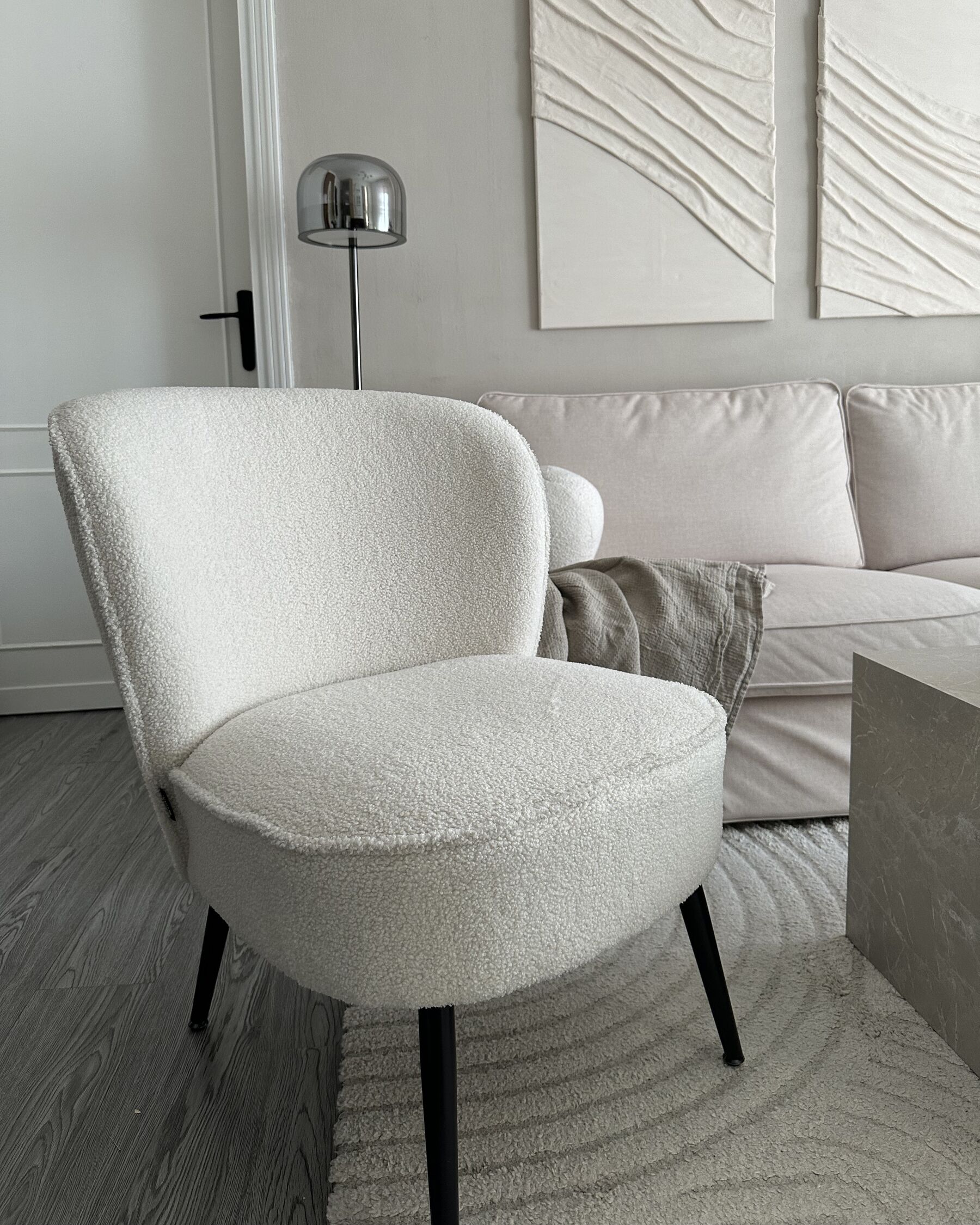 Boucle Armchair White VOSS | Beliani.co.uk
