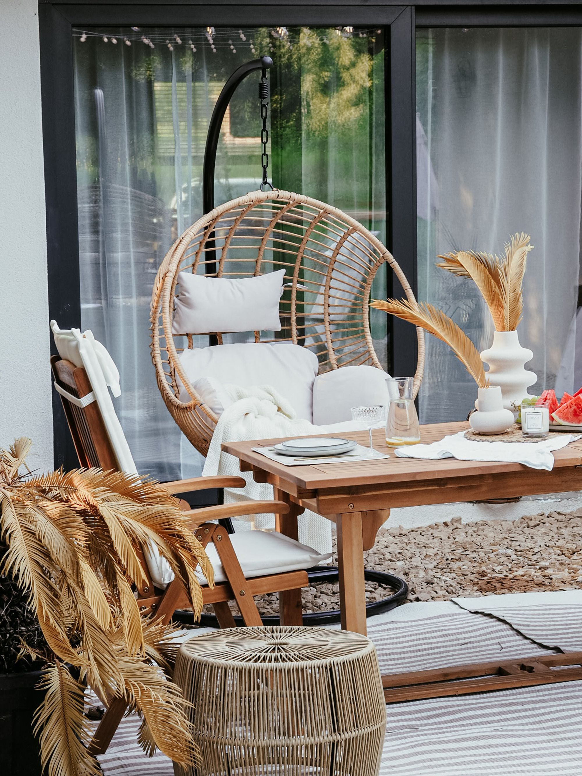 Cadeira suspensa em rattan cor natural com suporte ASPIO | Beliani.pt