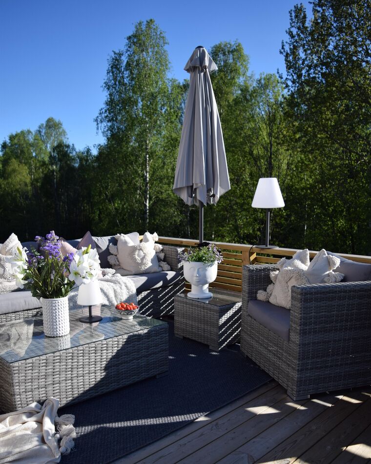 Guarda-sol de jardim cinzento claro ⌀ 270 cm VARESE | Beliani.pt