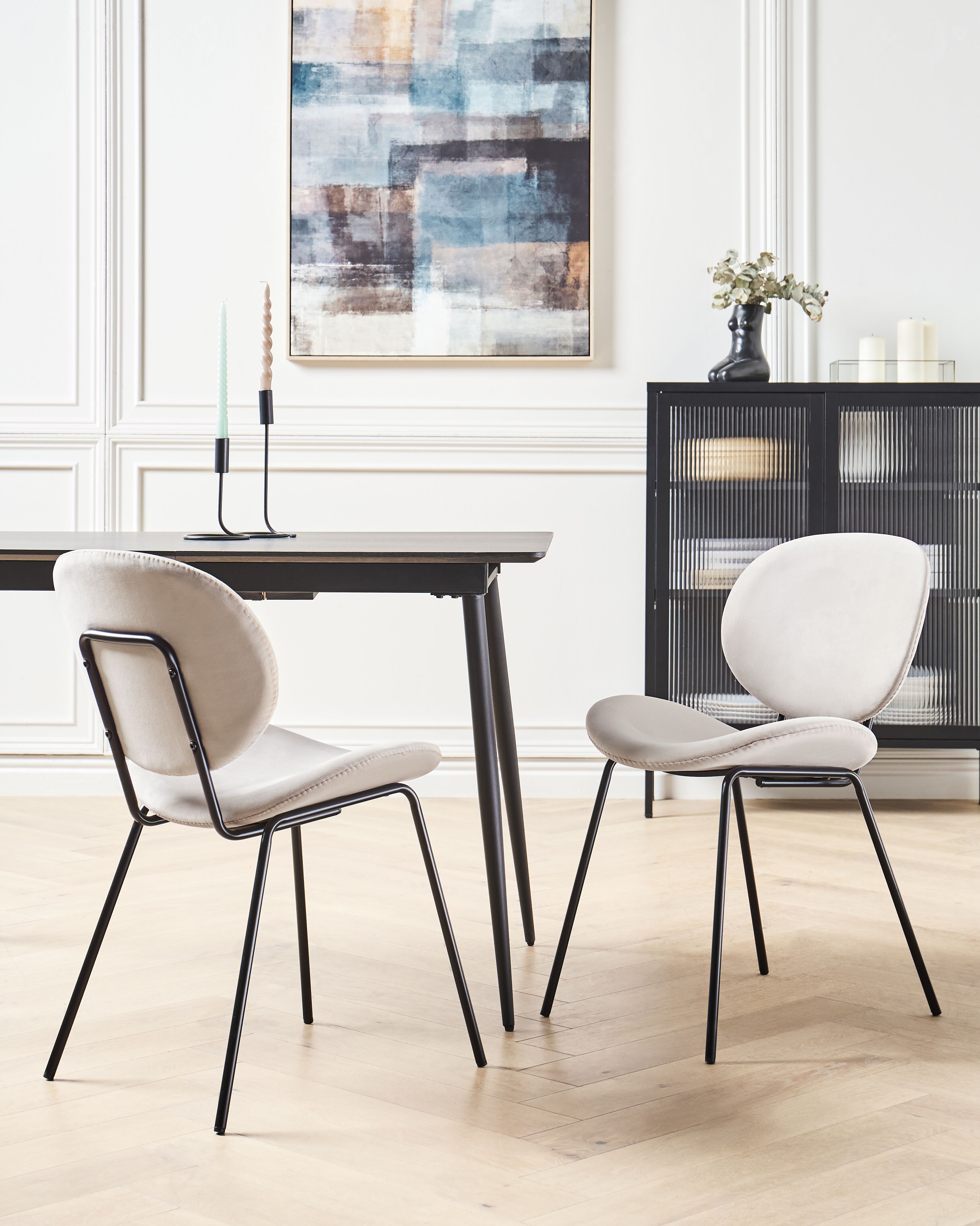 Set med 2 matstolar LUANA Sammet Ljusbeige | Beliani.se