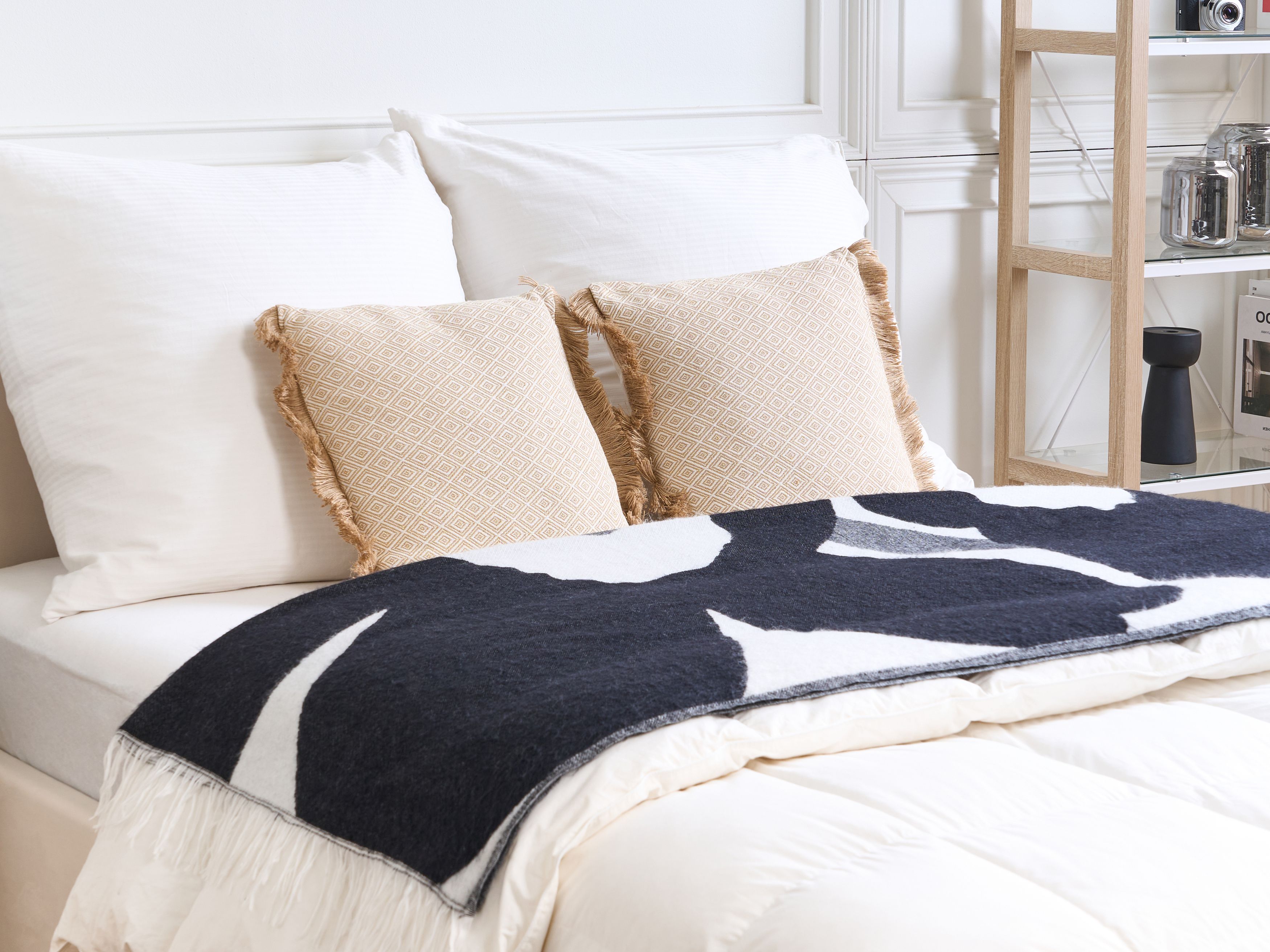 Set van 2 decoratieve kussens LONAR 45 x 45 cm Zandbeige | Beliani.nl