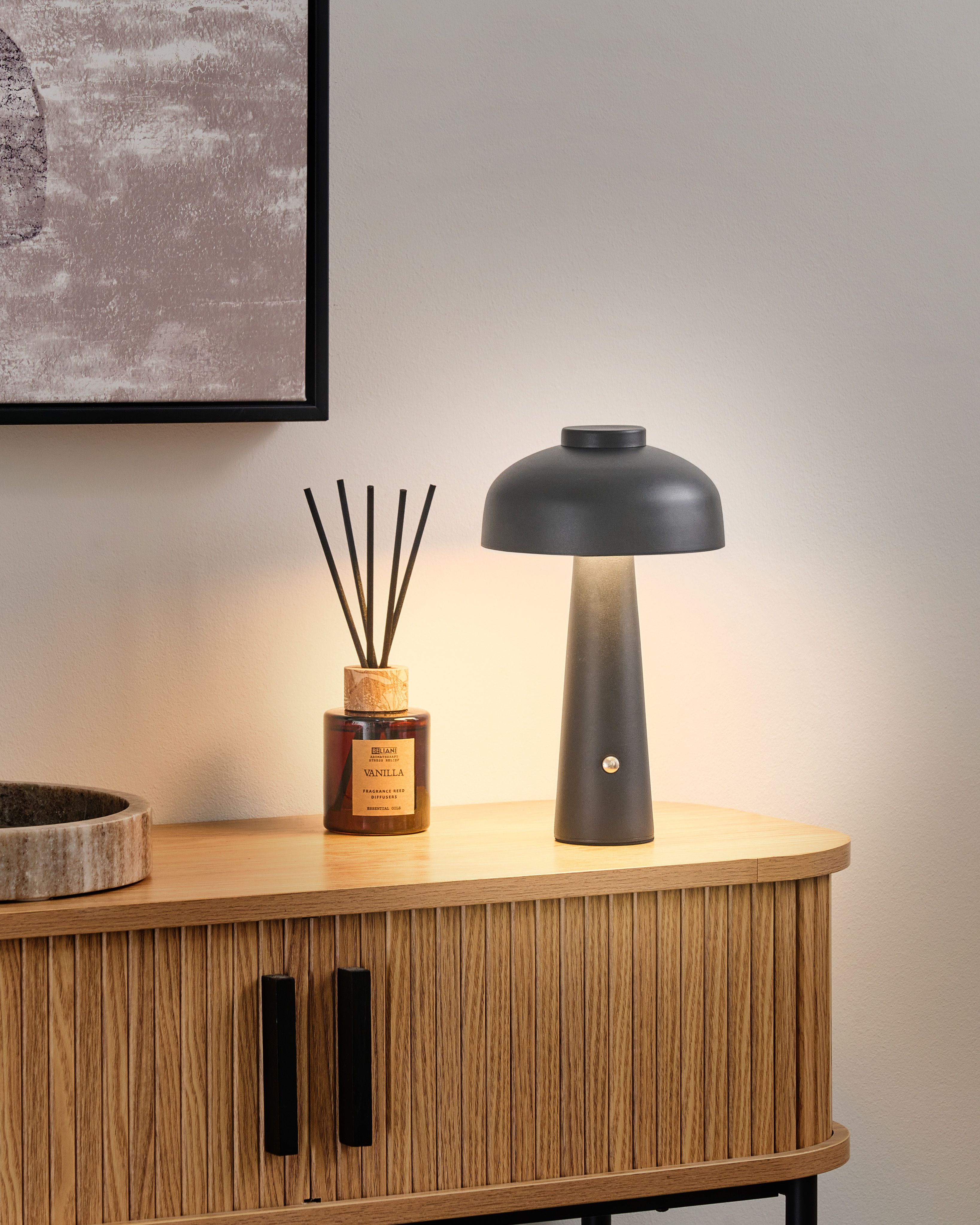 Trådlös LED-bordslampa AGUSAN med dimmer Metall Svart | Beliani.se