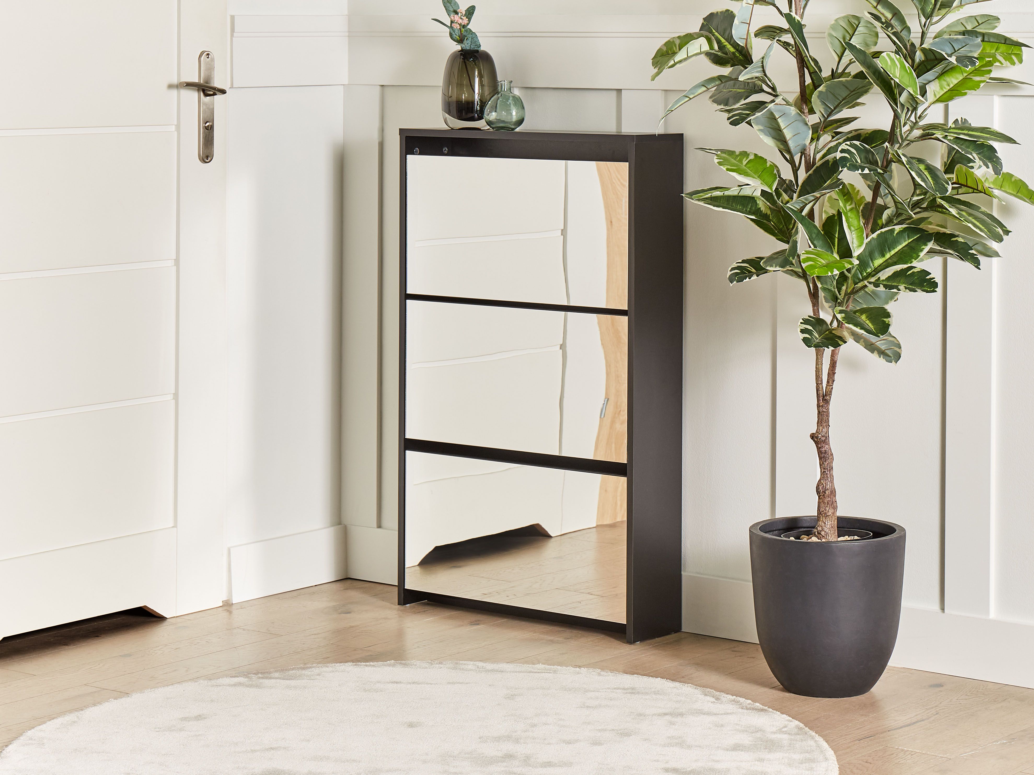 Shoe Storage Cabinet MIDFIELD Black | Beliani.co.uk