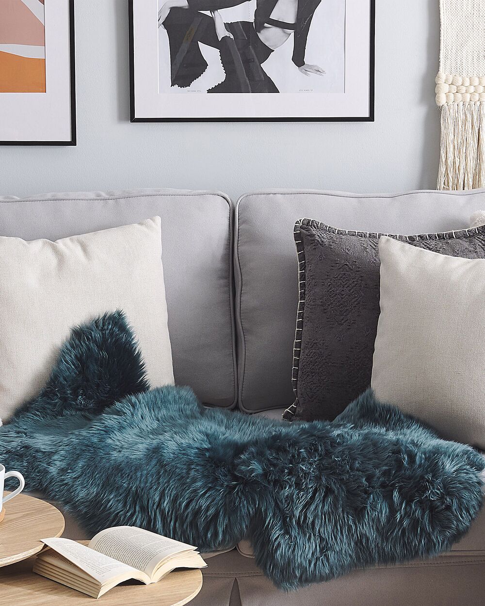 Faux Fur Rug MAMUNGARI Dark Grey 60 x 180 cm | Beliani.co.uk