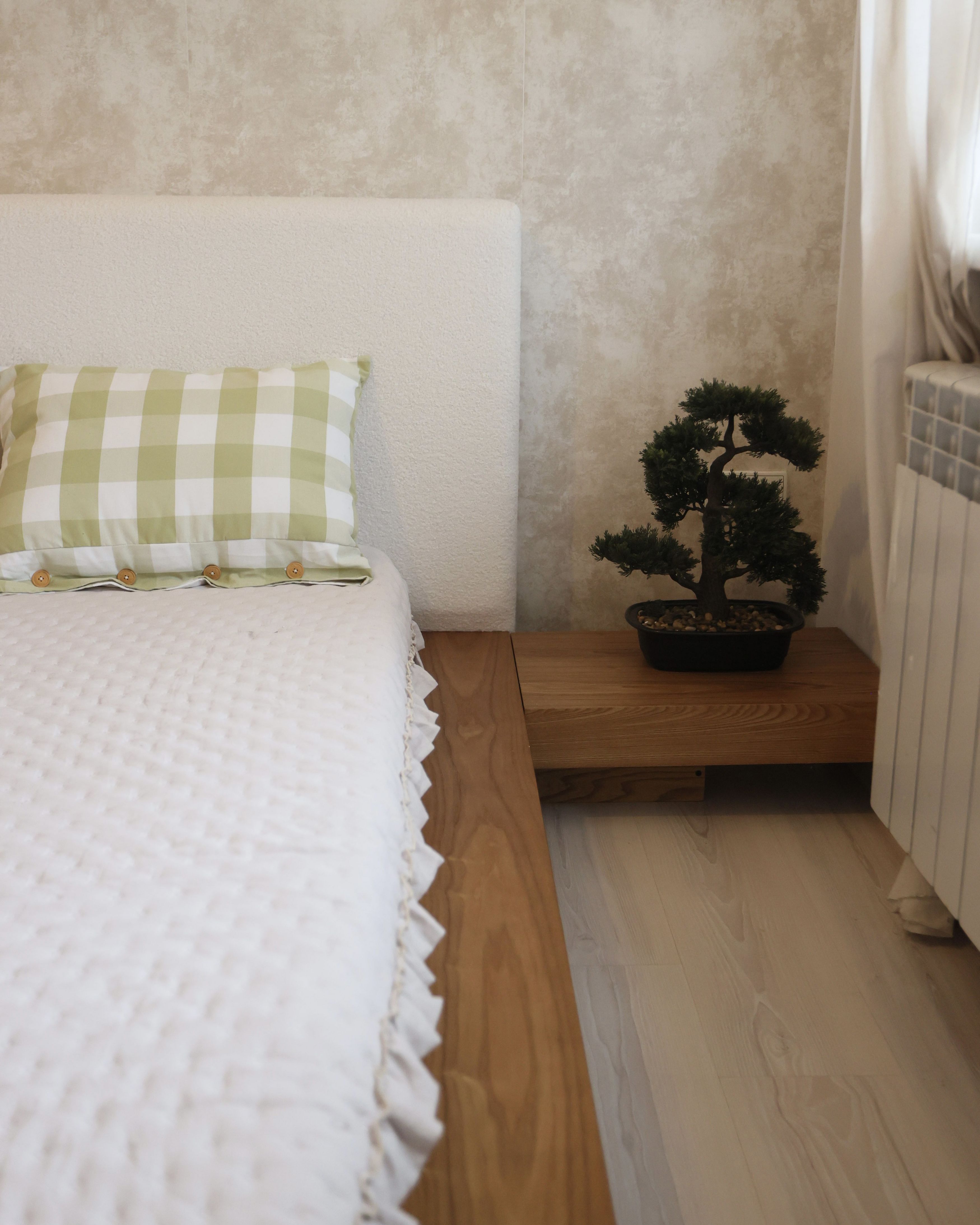 Łóżko LED Boucle ZEN 160 x 200 cm LED Jesion naturalny | Beliani.pl