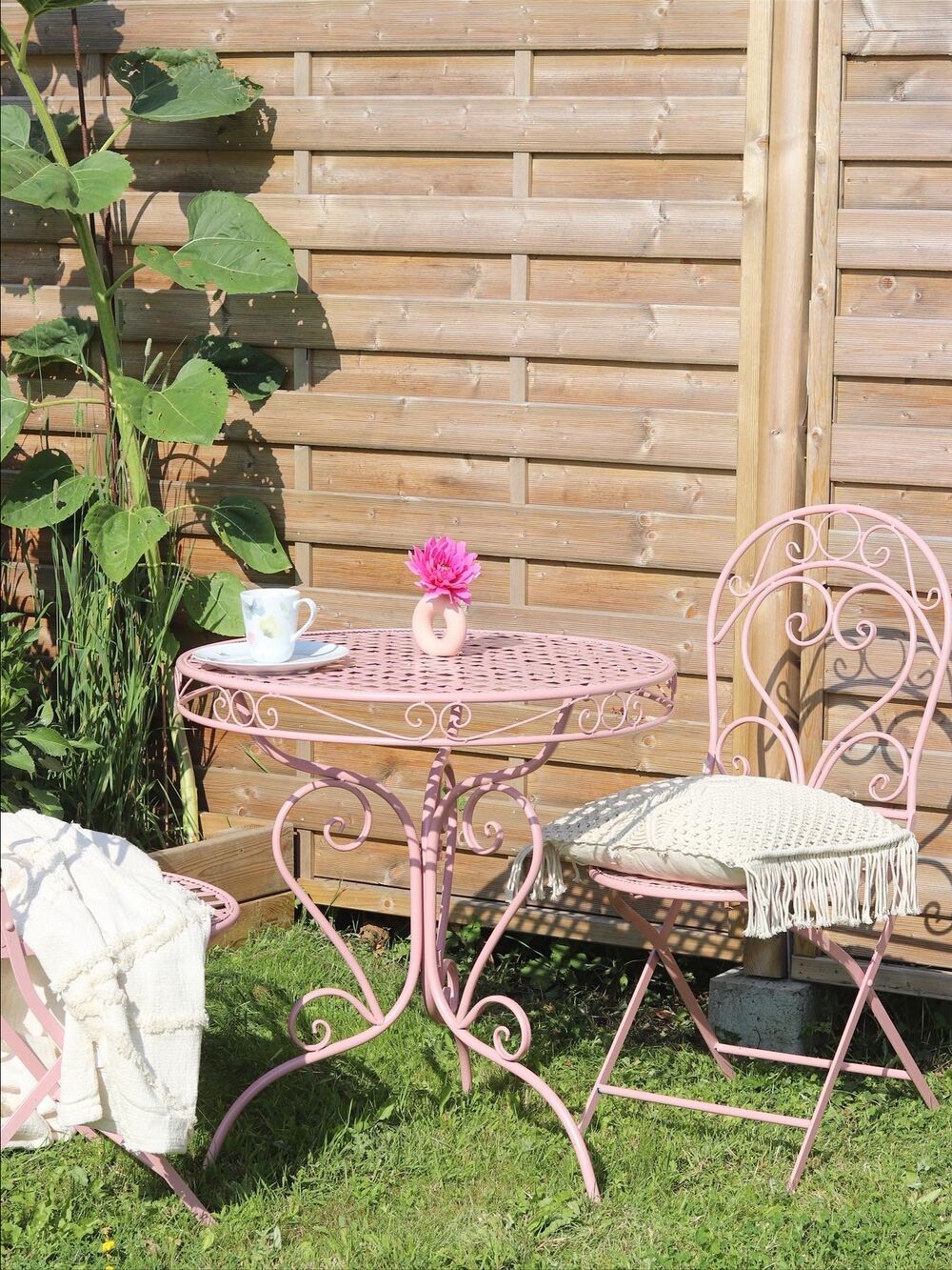 Pink bistro table store