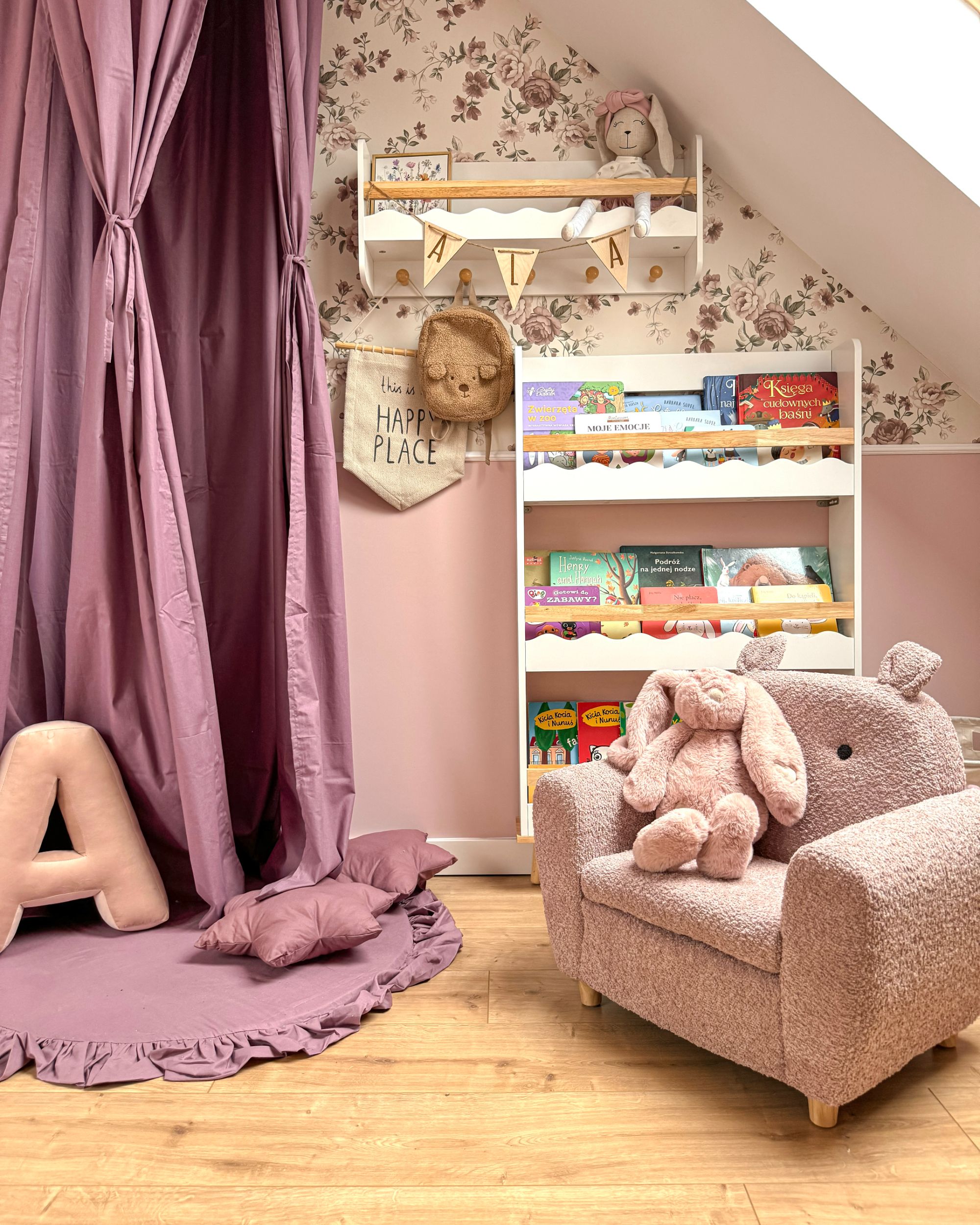 Kinderfauteuil bouclé roze MARIBO | Beliani.nl