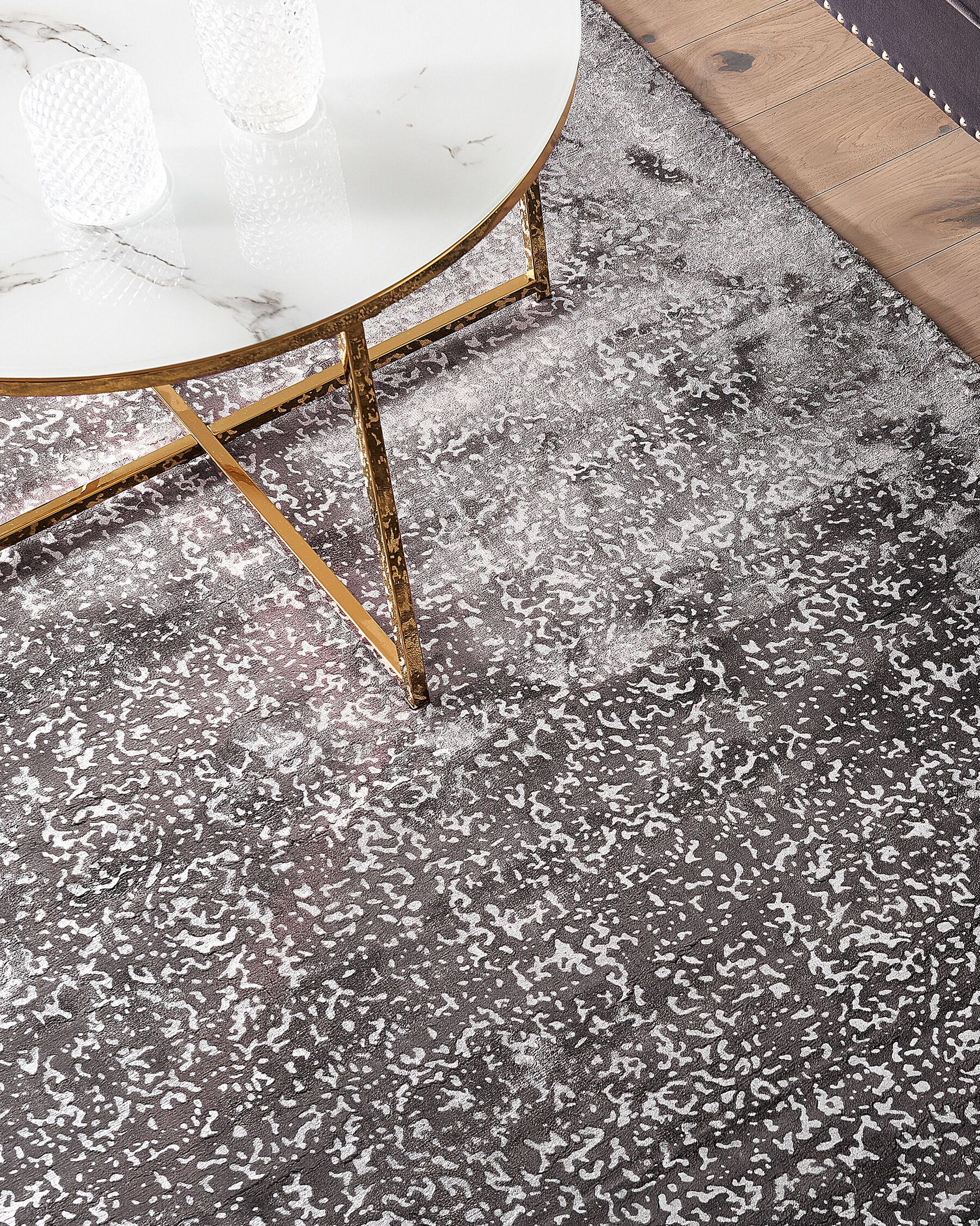Viscose Area Rug 160 x 230 cm Grey and Silver ESEL | Beliani.co.uk