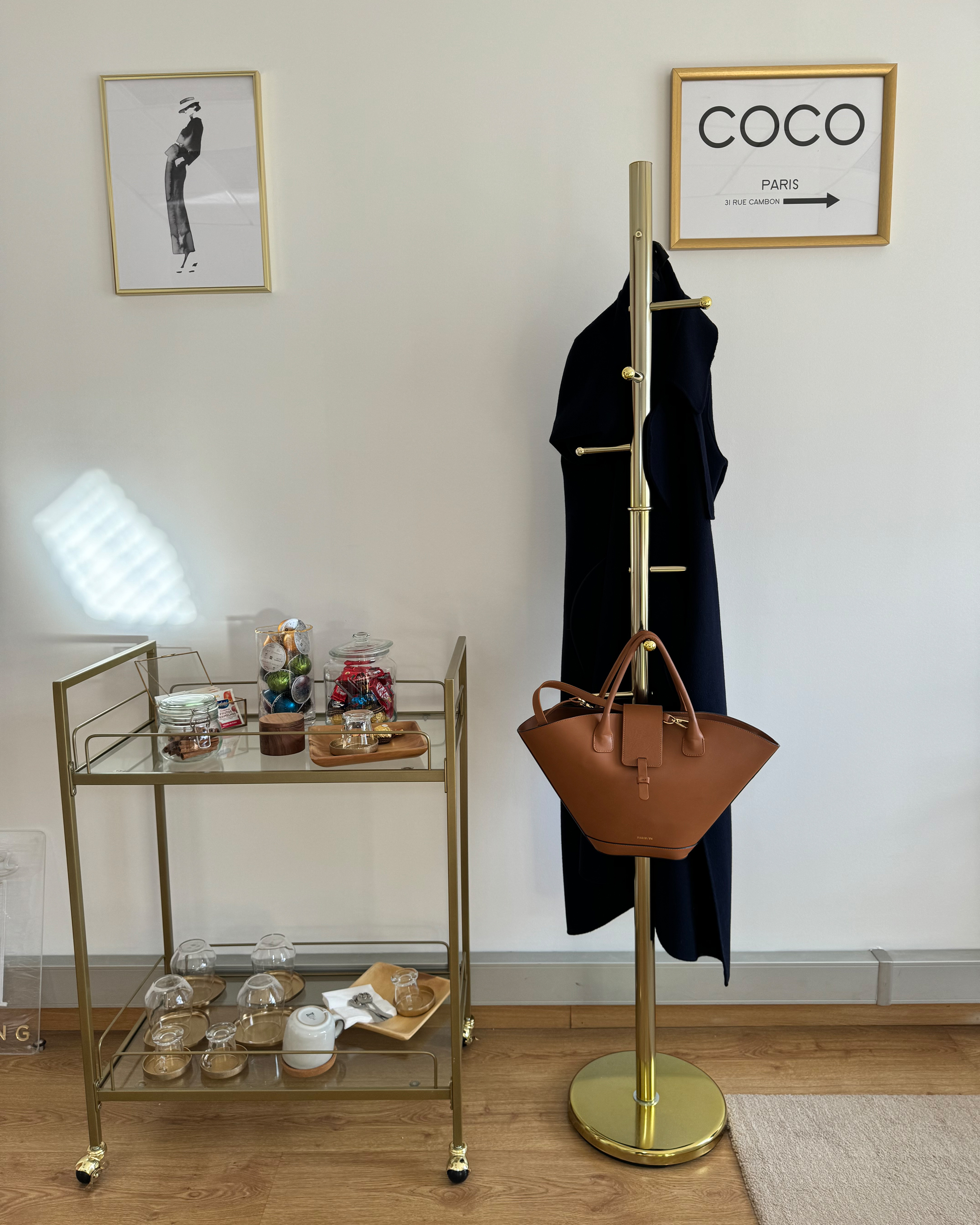 Stumtjener Guld CLOVIS | Beliani.dk