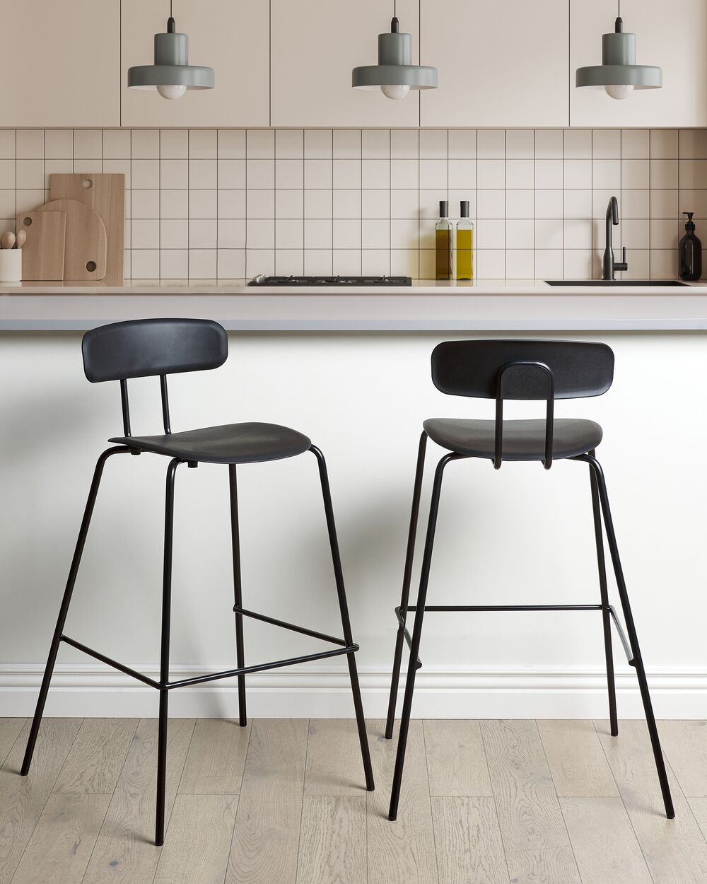 Set med 4 barstolar MORA Svart | Beliani.se