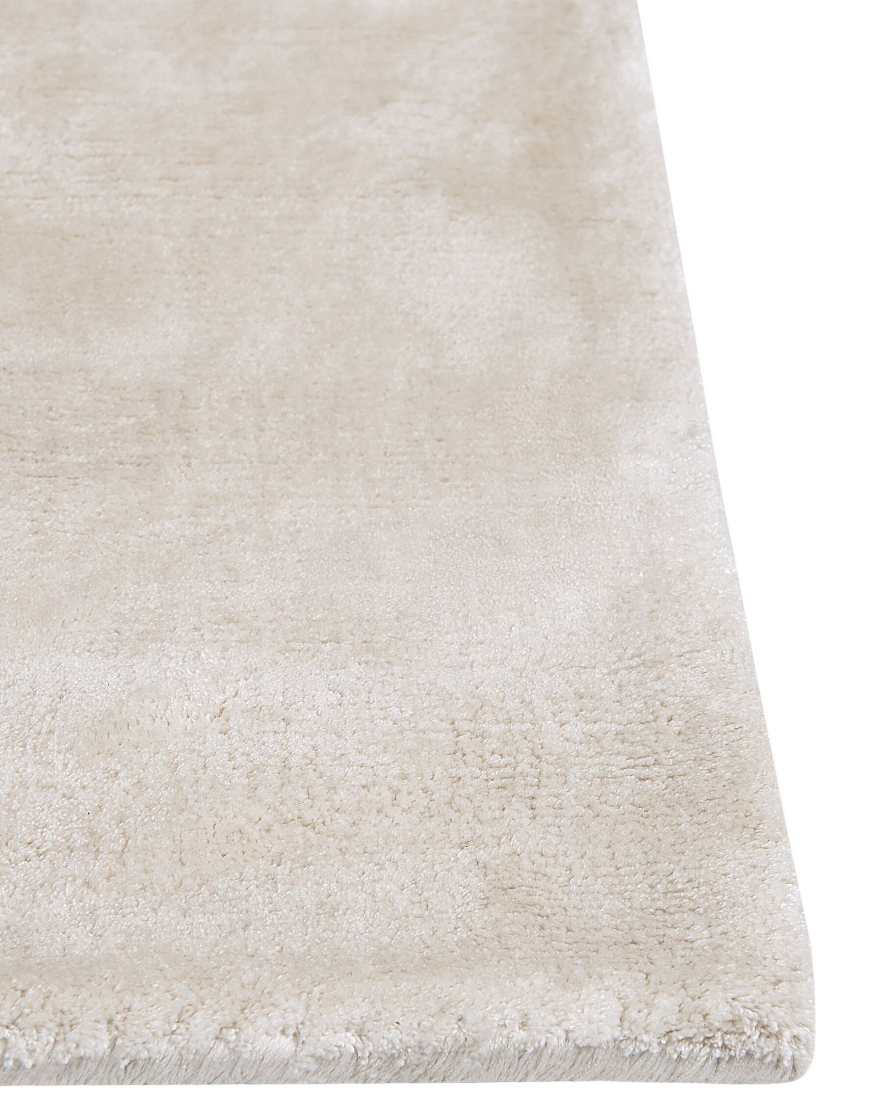 Matto viskoosi vaalea beige 140 x 200 cm GESI II | Beliani.fi