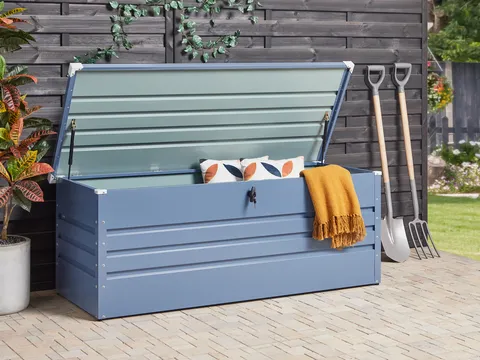 Outdoor modern storage store
