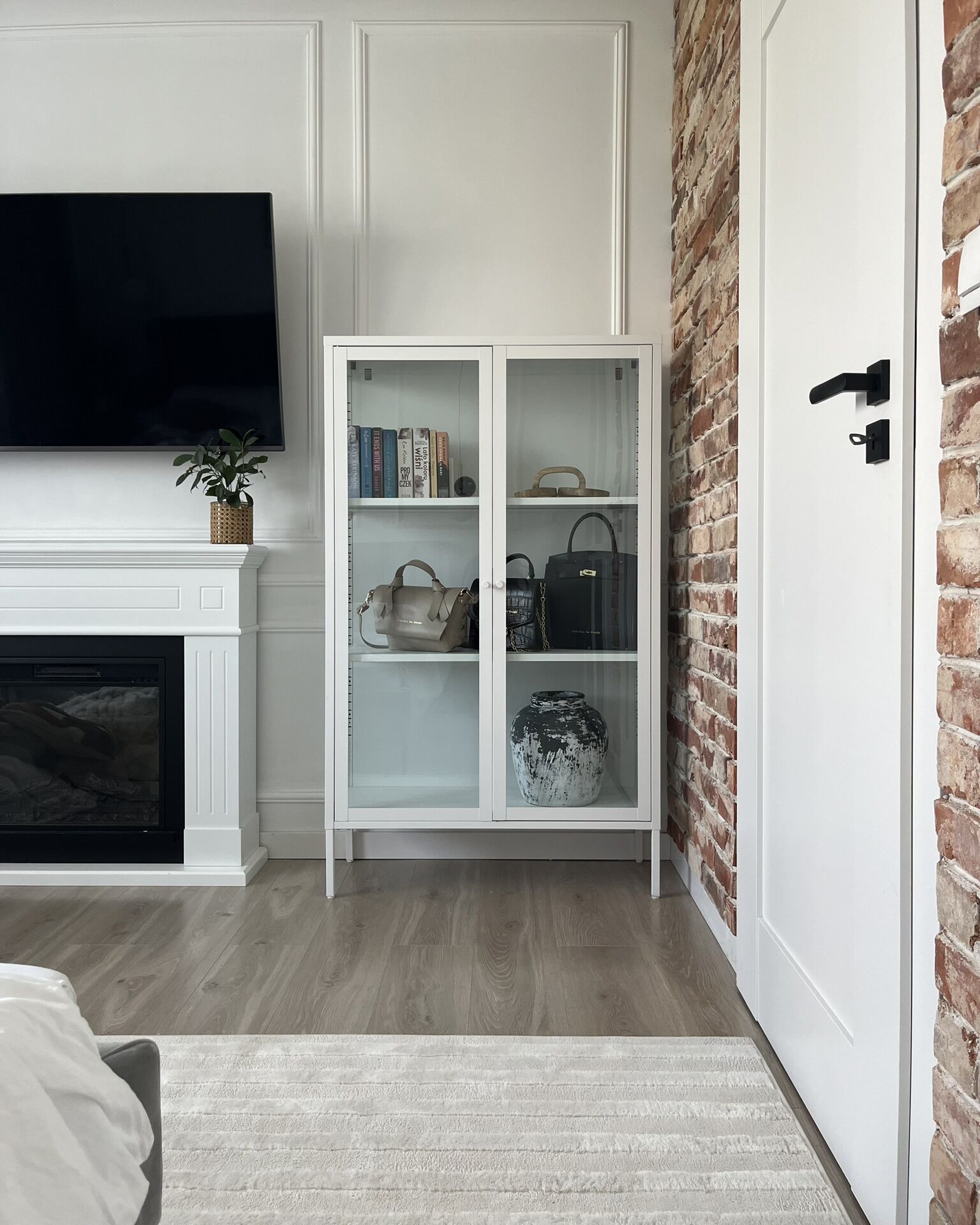 Vitrine NASH Metall 90 cm Weiß | Beliani.de