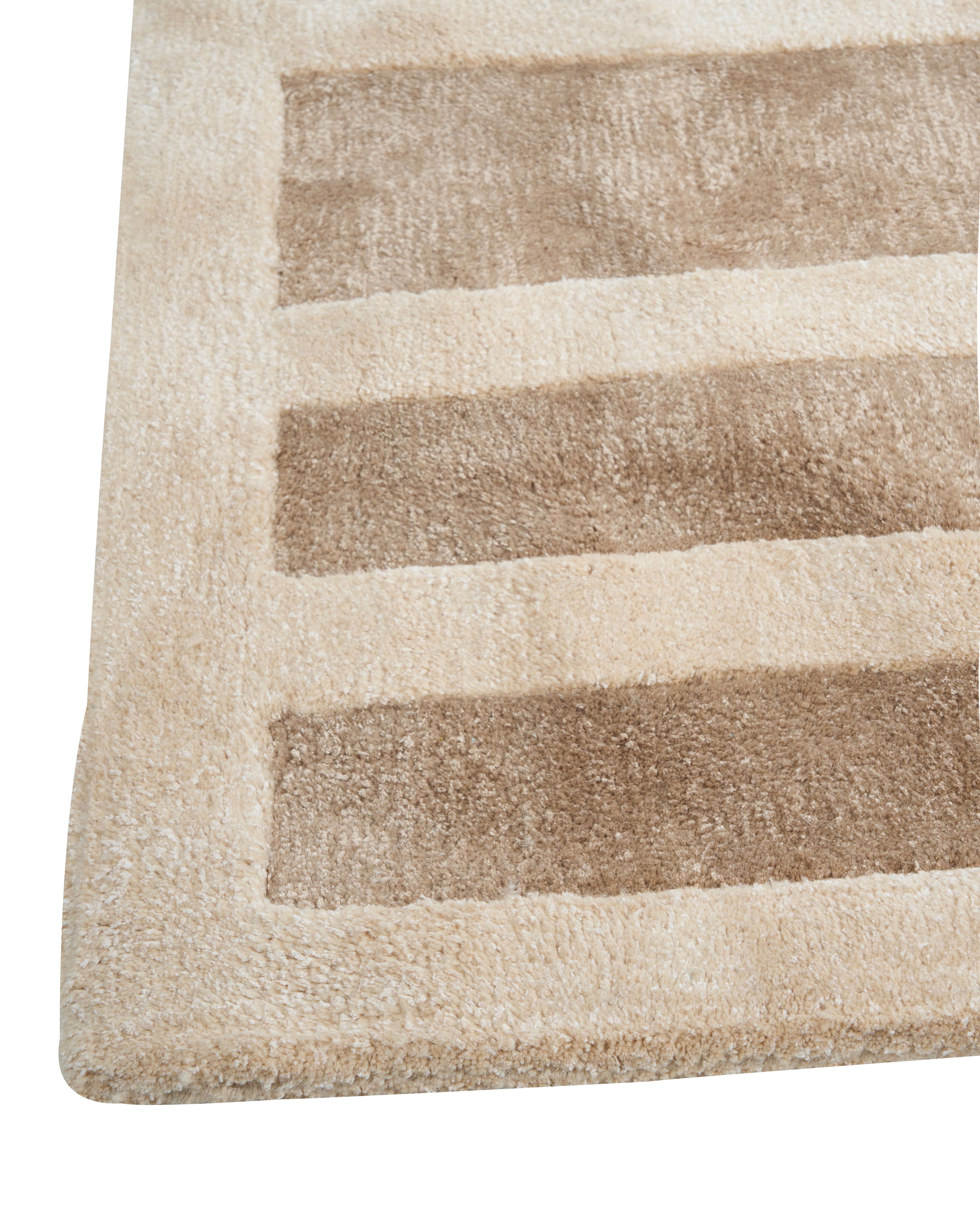Viscose Area Rug 160 x 230 cm Beige and Brown MAHRIN | Beliani.co.uk